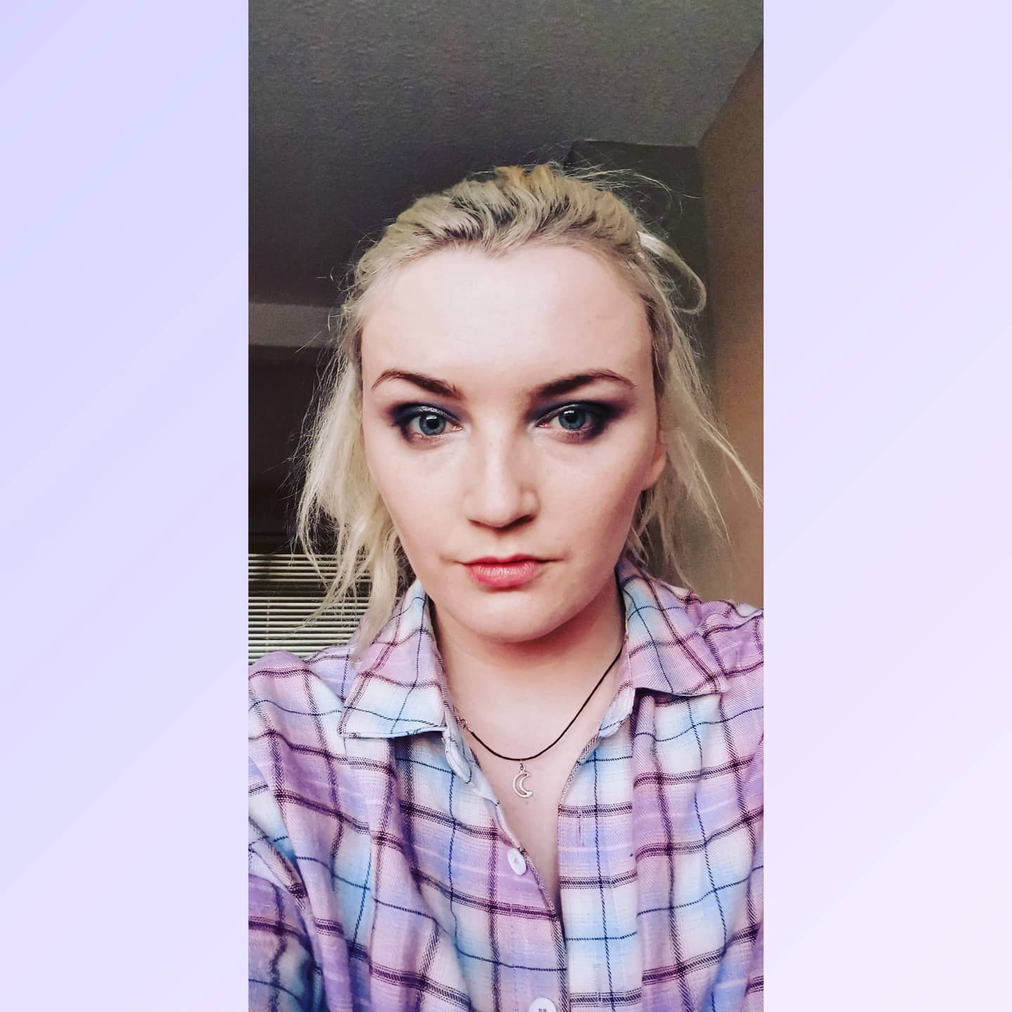 Bottle blonde | Scrolller