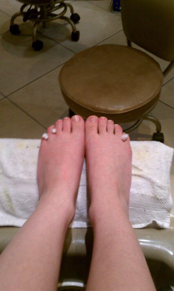 Would You Worship Mommy Feet Scrolller