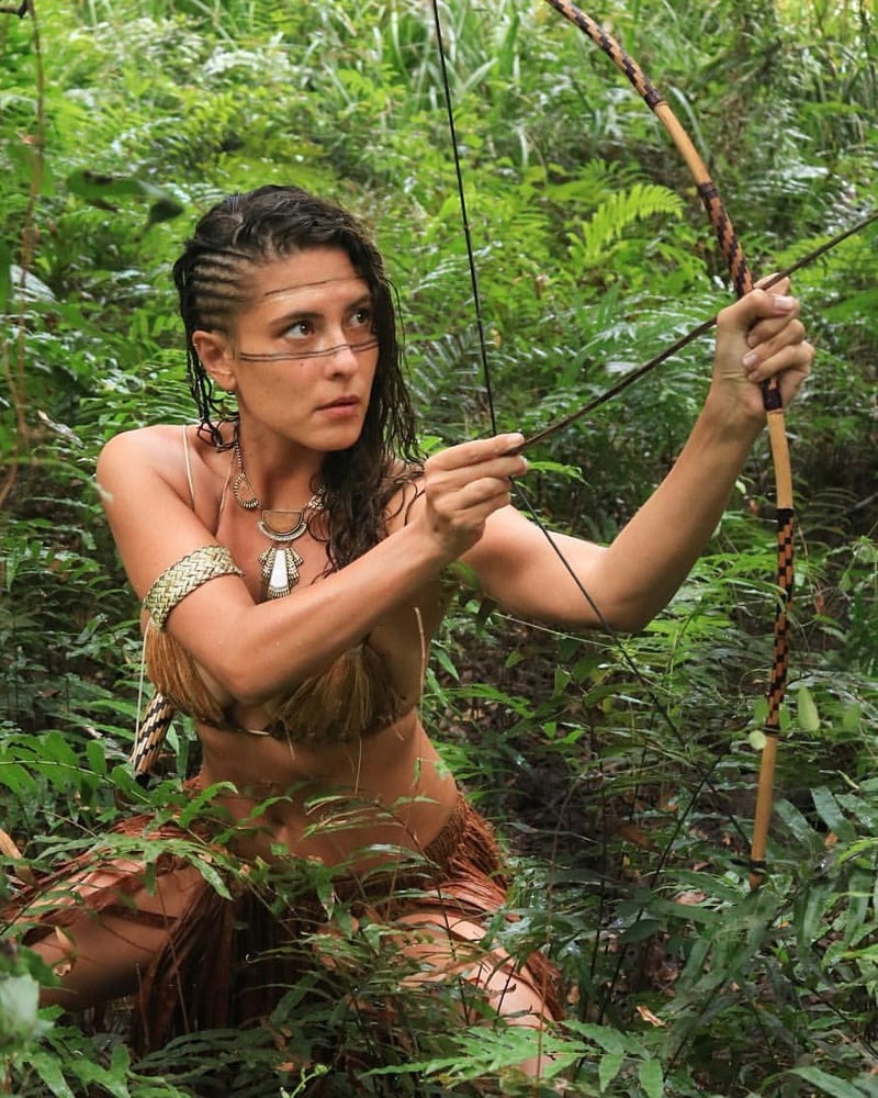 Bowmistress | Scrolller