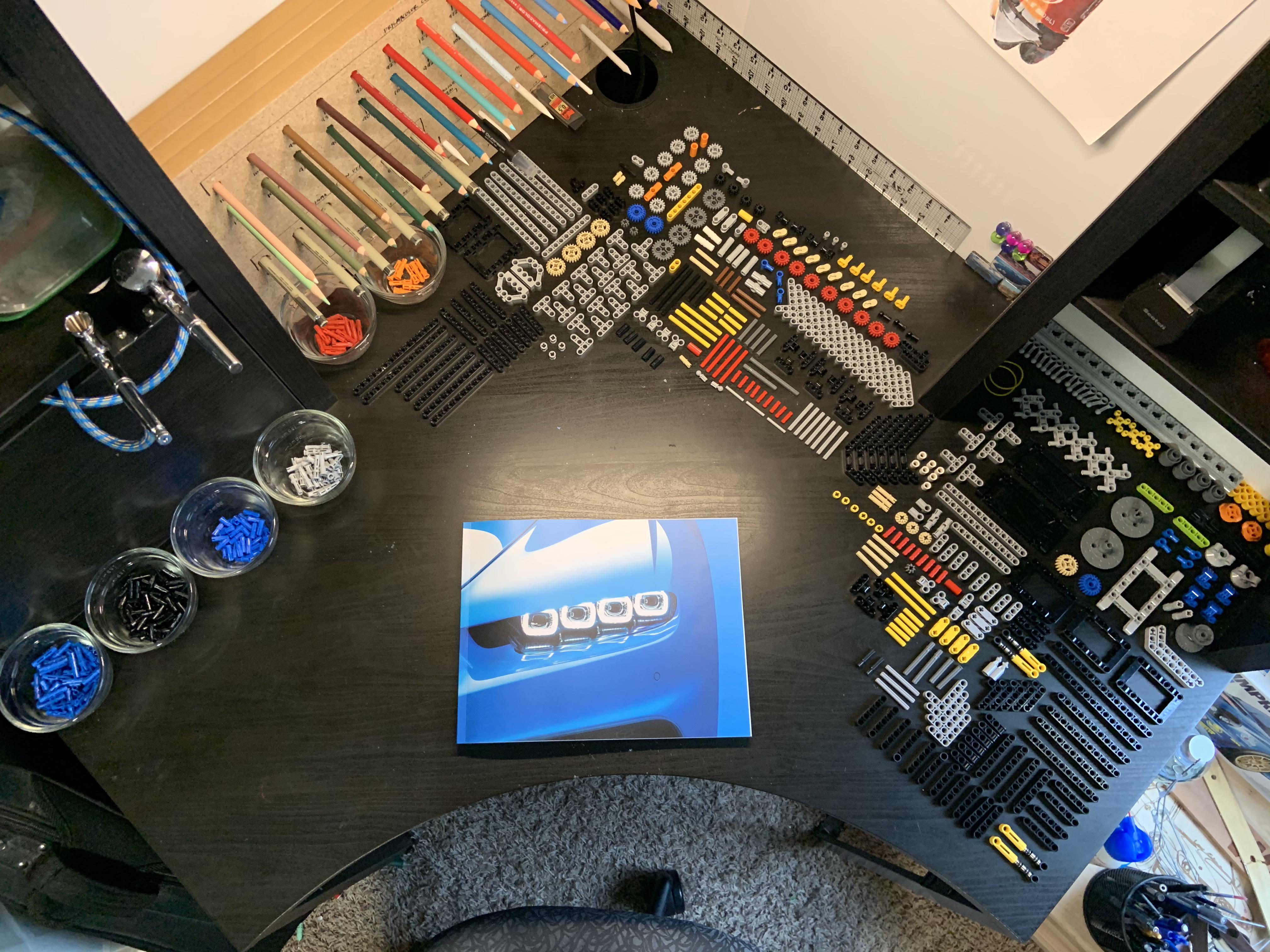 Box one of the Lego Chiron | Scrolller