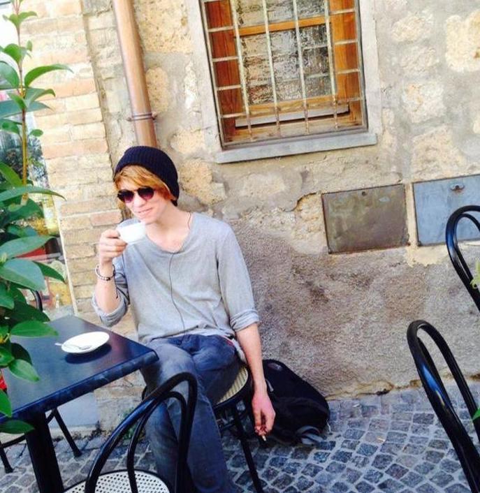 Boyfriend said I look "too hipster" | Scrolller