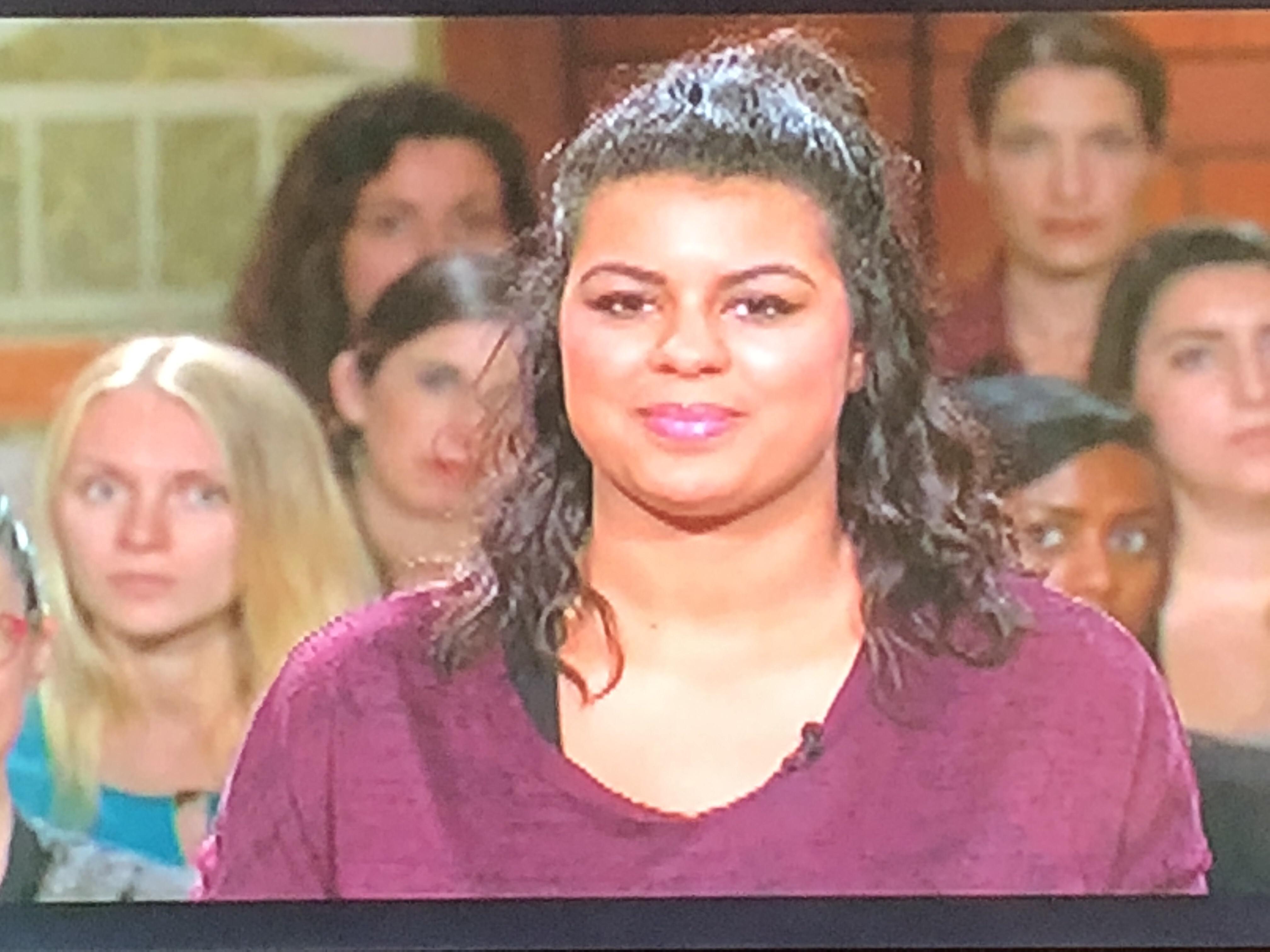 Brain freeze!!!!!! I love the expression of the woman over her shoulder. | Scrolller
