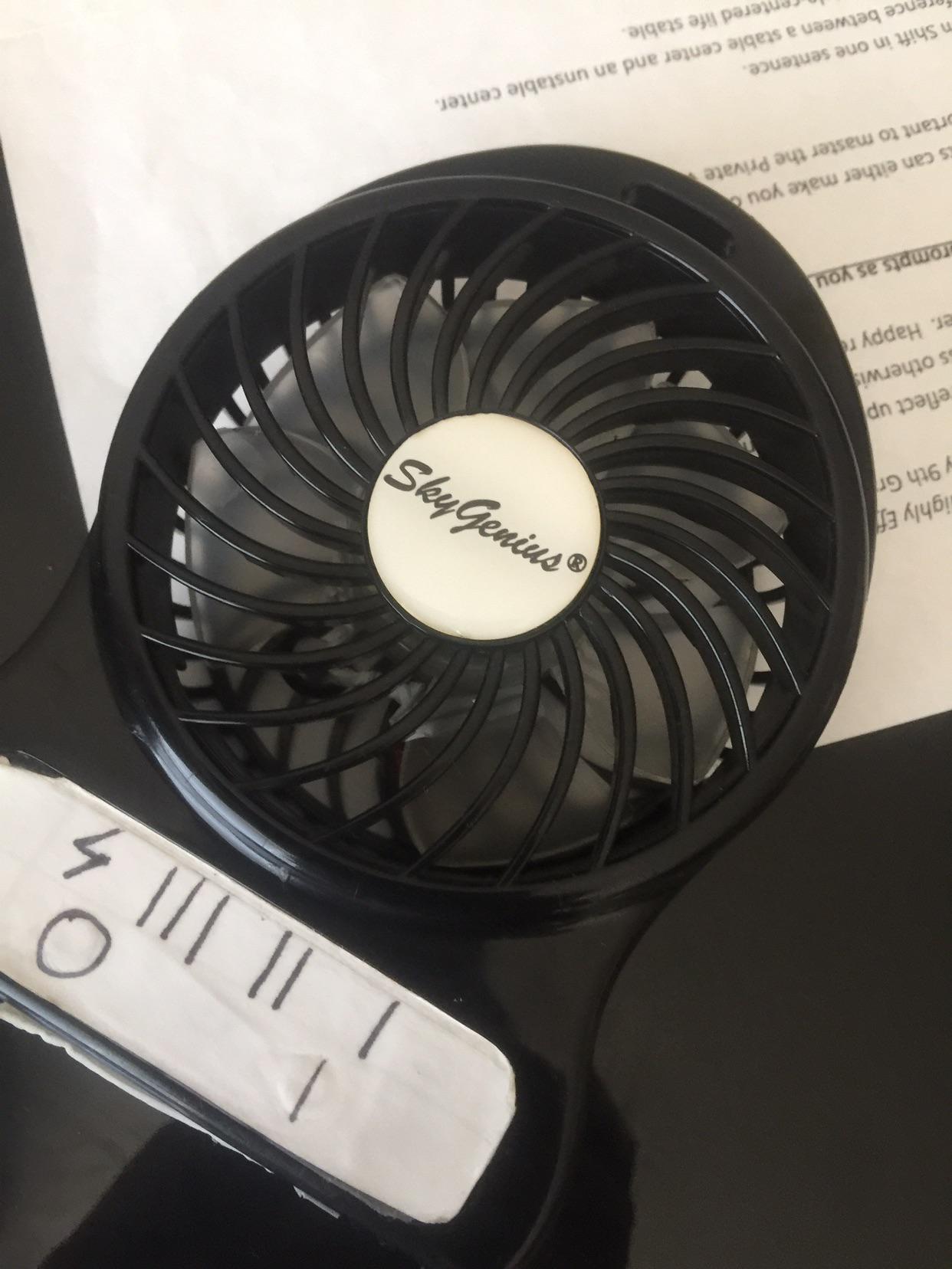 Bread ties and washer to balance my broken fan | Scrolller