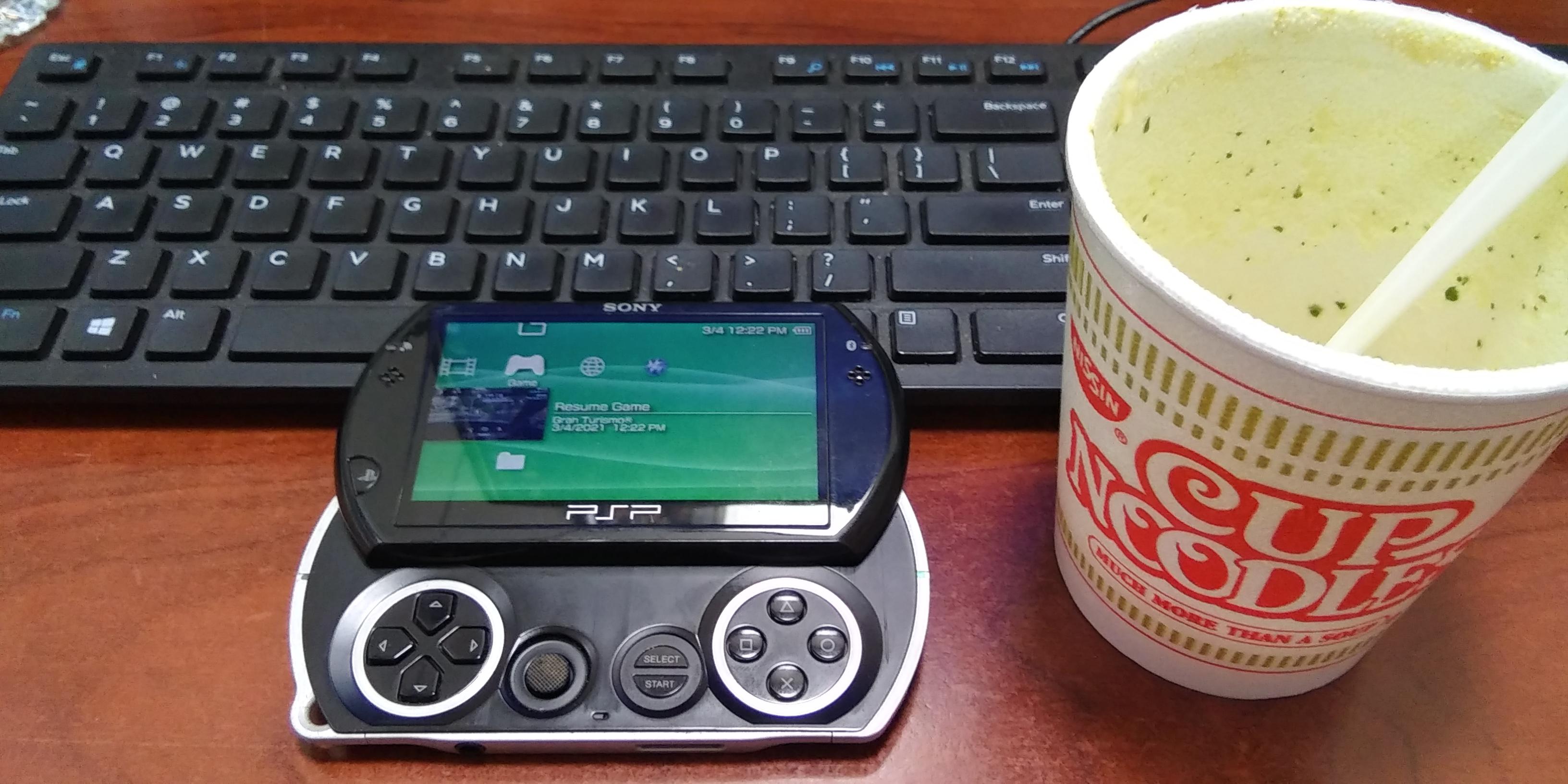 Break time at work feels like a blast from the past | Scrolller