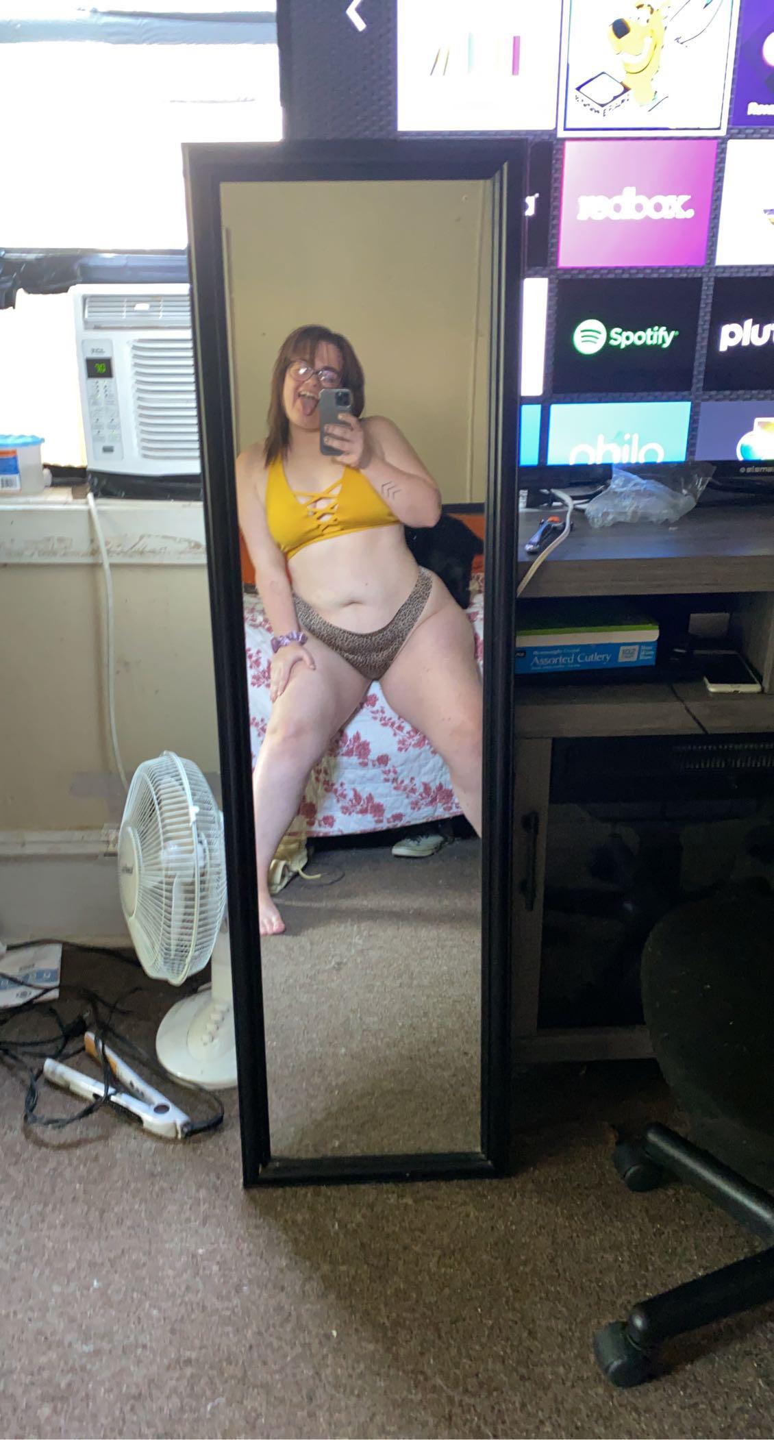 Breedable? 🥺 {F24} | Scrolller