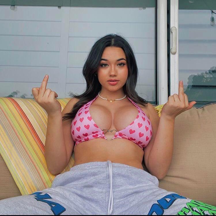 Breeding TikTok cosplayer Sofia Gomez is now my top priority in life!! | Scrolller