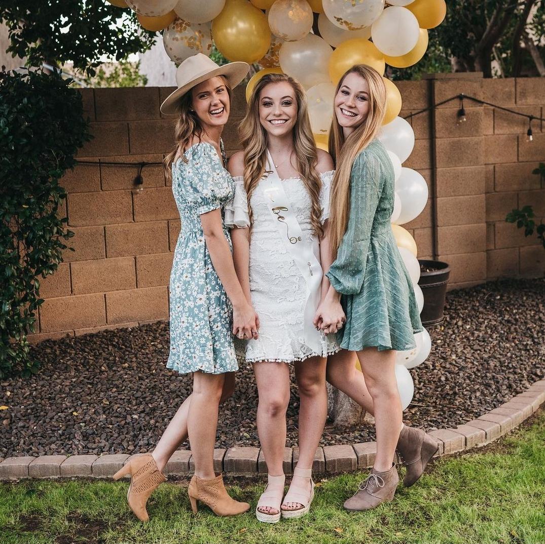 Bridal shower | Scrolller