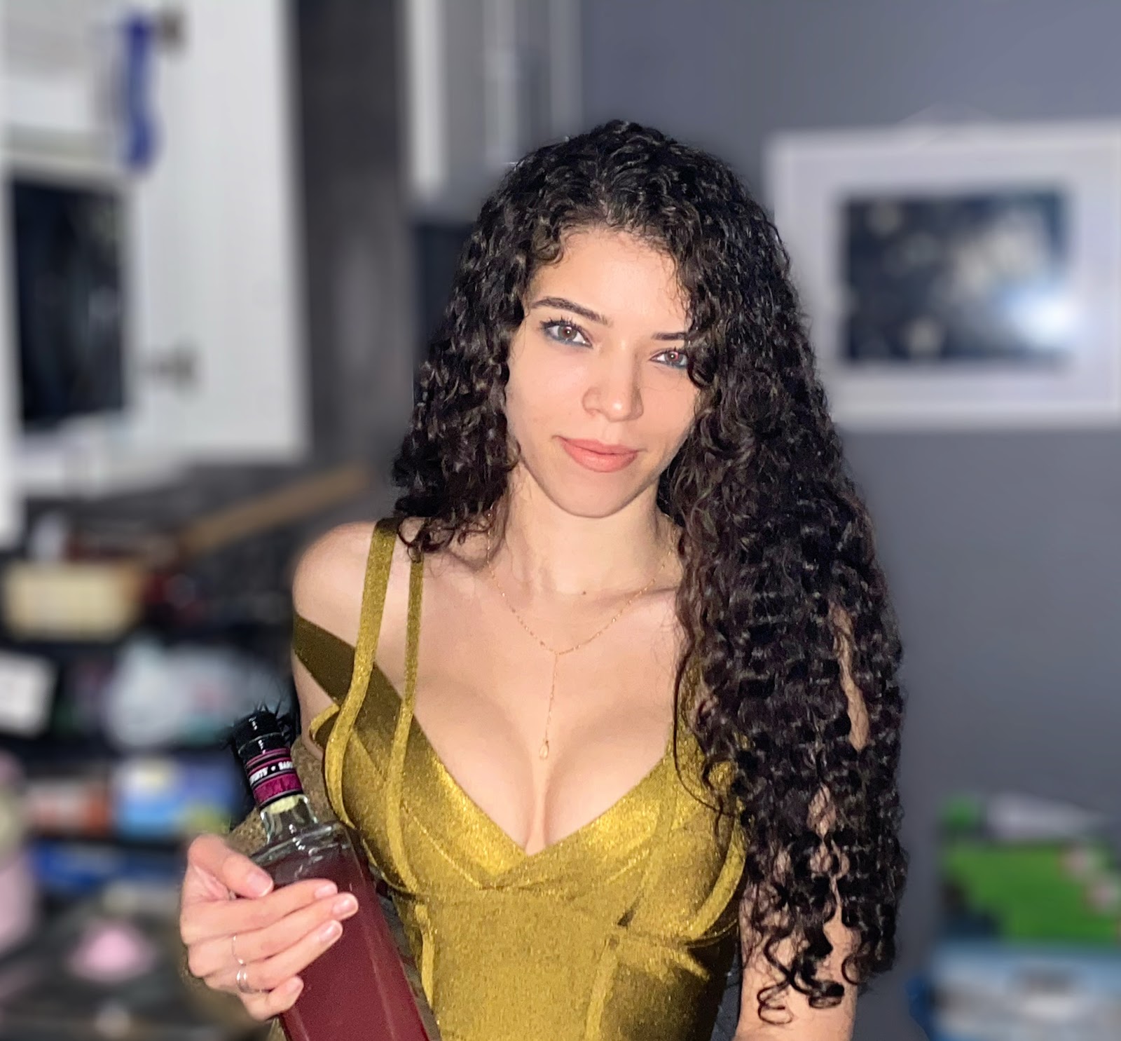 Brittany | Scrolller