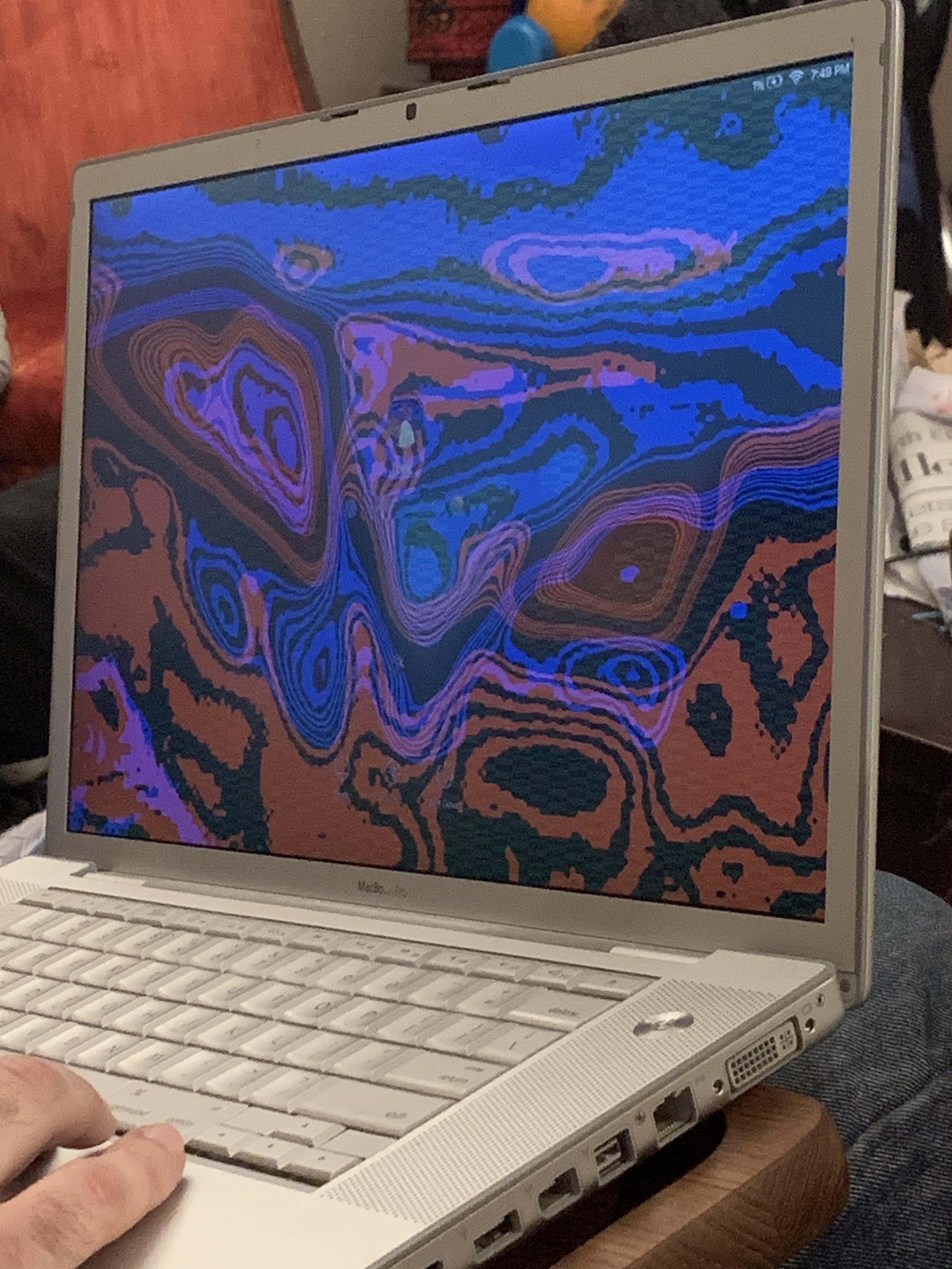 broken screen | Scrolller