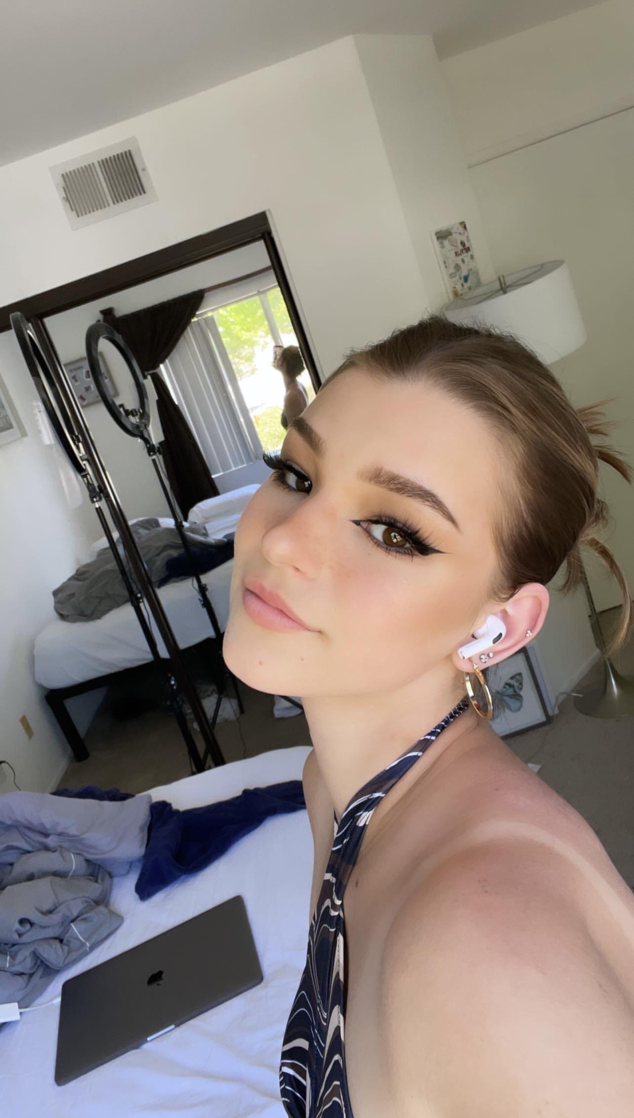 Brooke Monk RP, hit me up on kik adrty22. Will do all your wildest fetishes, no limits. | Scrolller