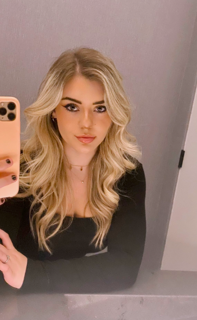 Brooke's selfie | Scrolller