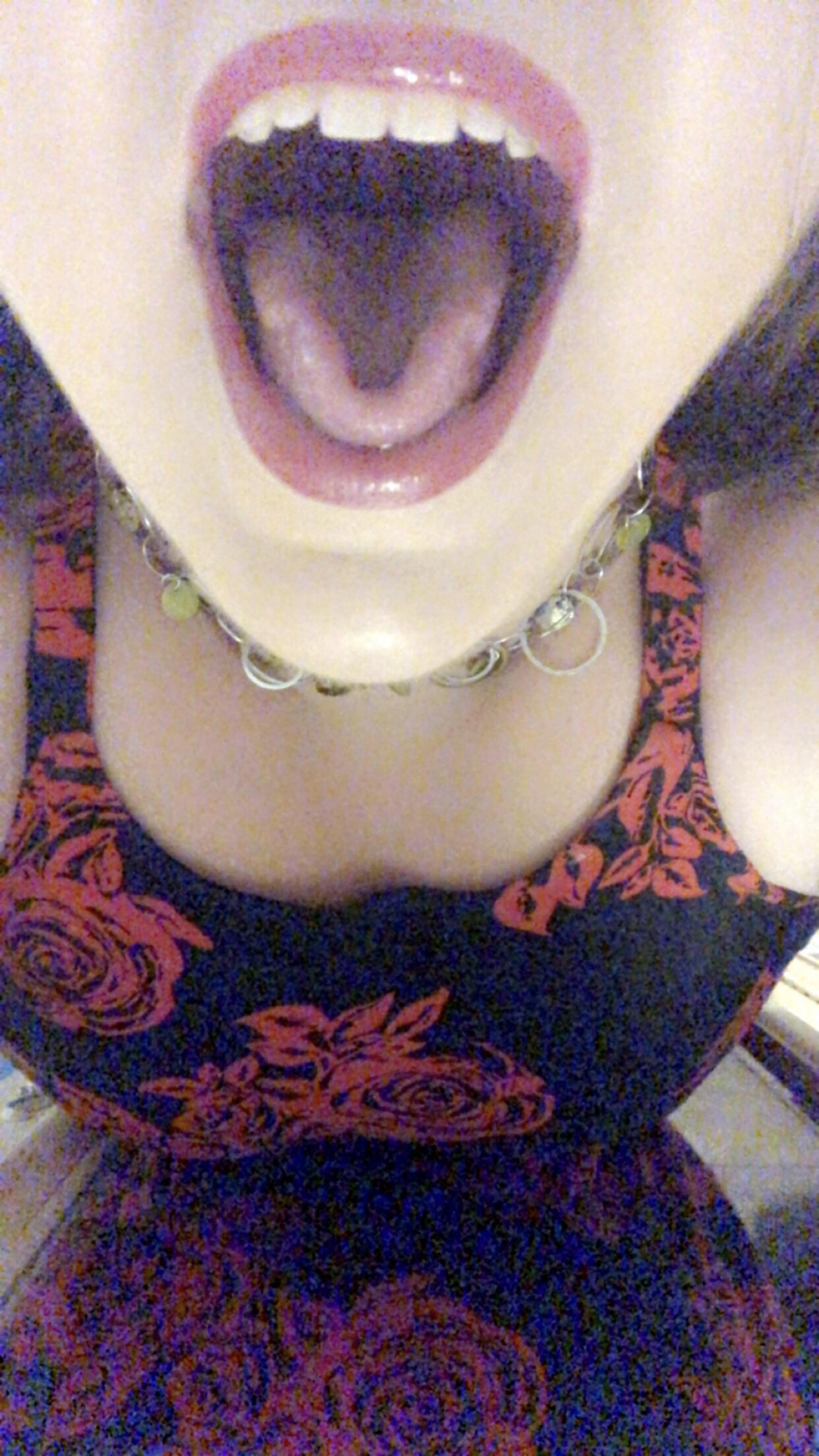 Bruise my throat 😈 | Scrolller