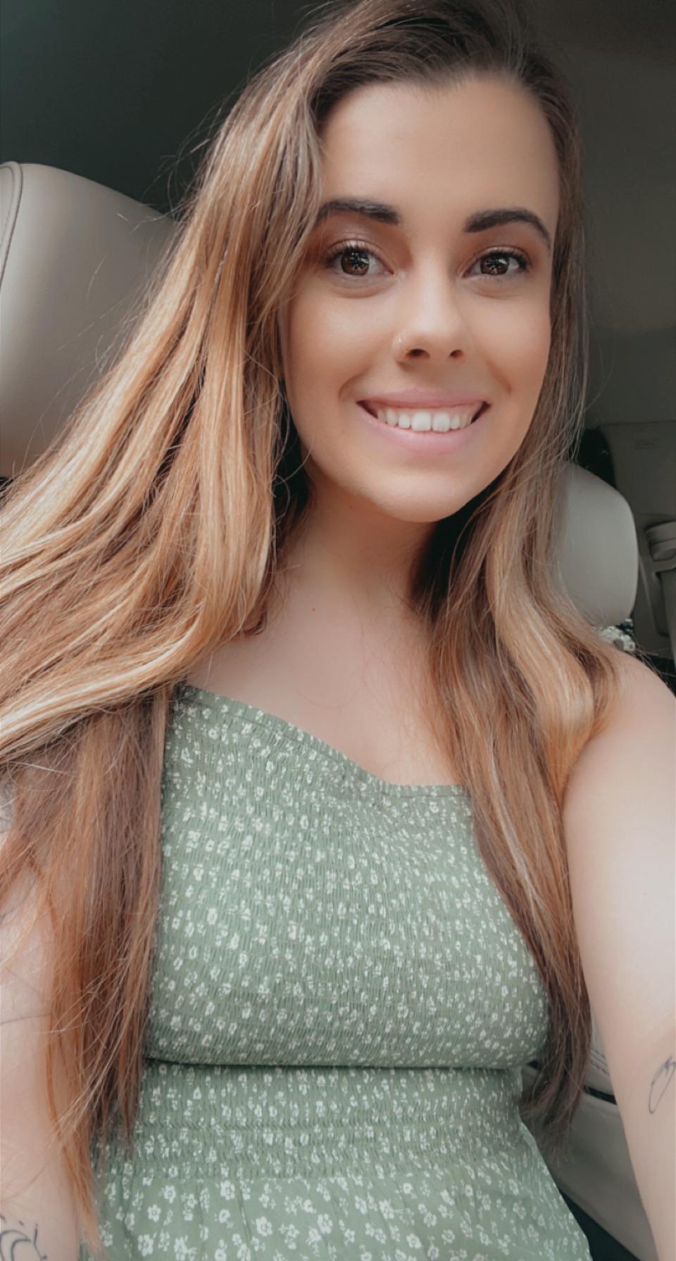 Brunch date! What do you think of my look? 24f | Scrolller