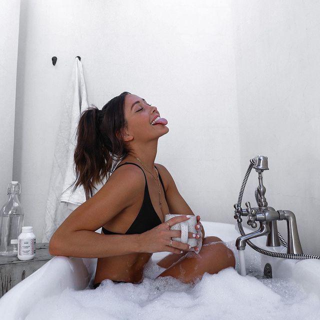 Bubble bath | Scrolller