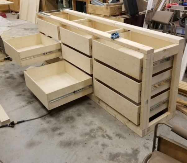 building the new drawer cabinet | Scrolller
