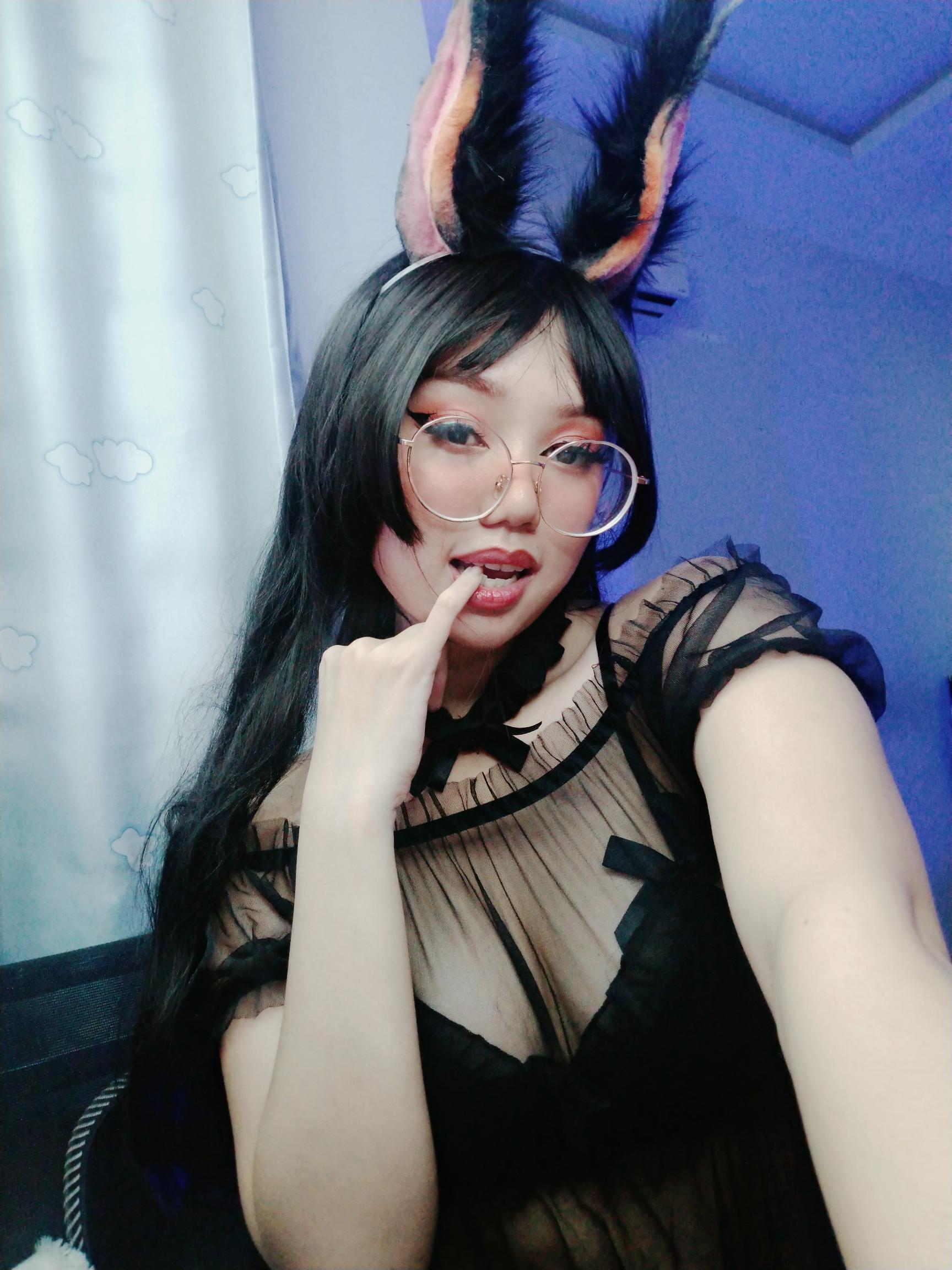 Big bunny mama energy | Scrolller