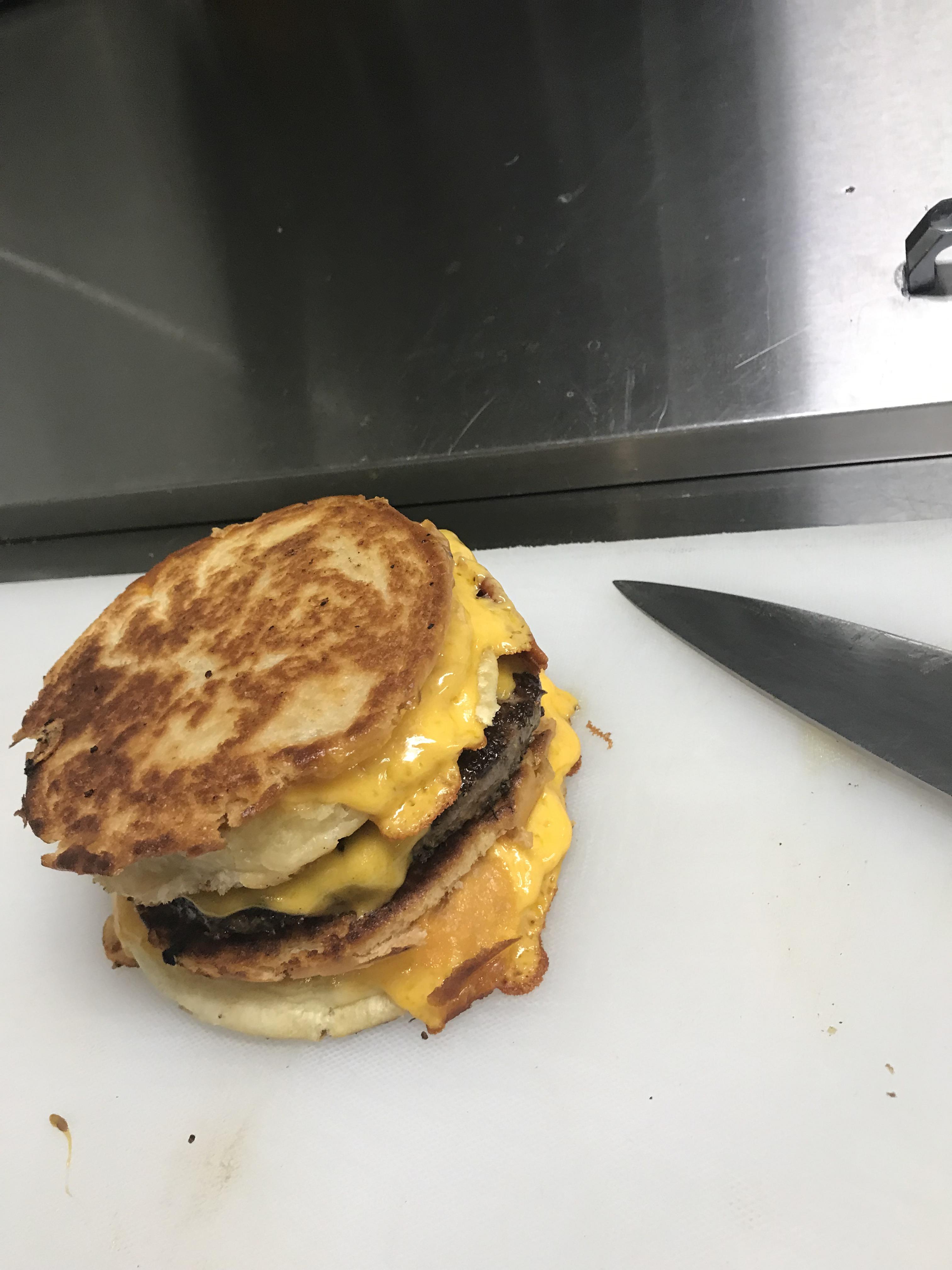 Burger between two grilled cheese! | Scrolller