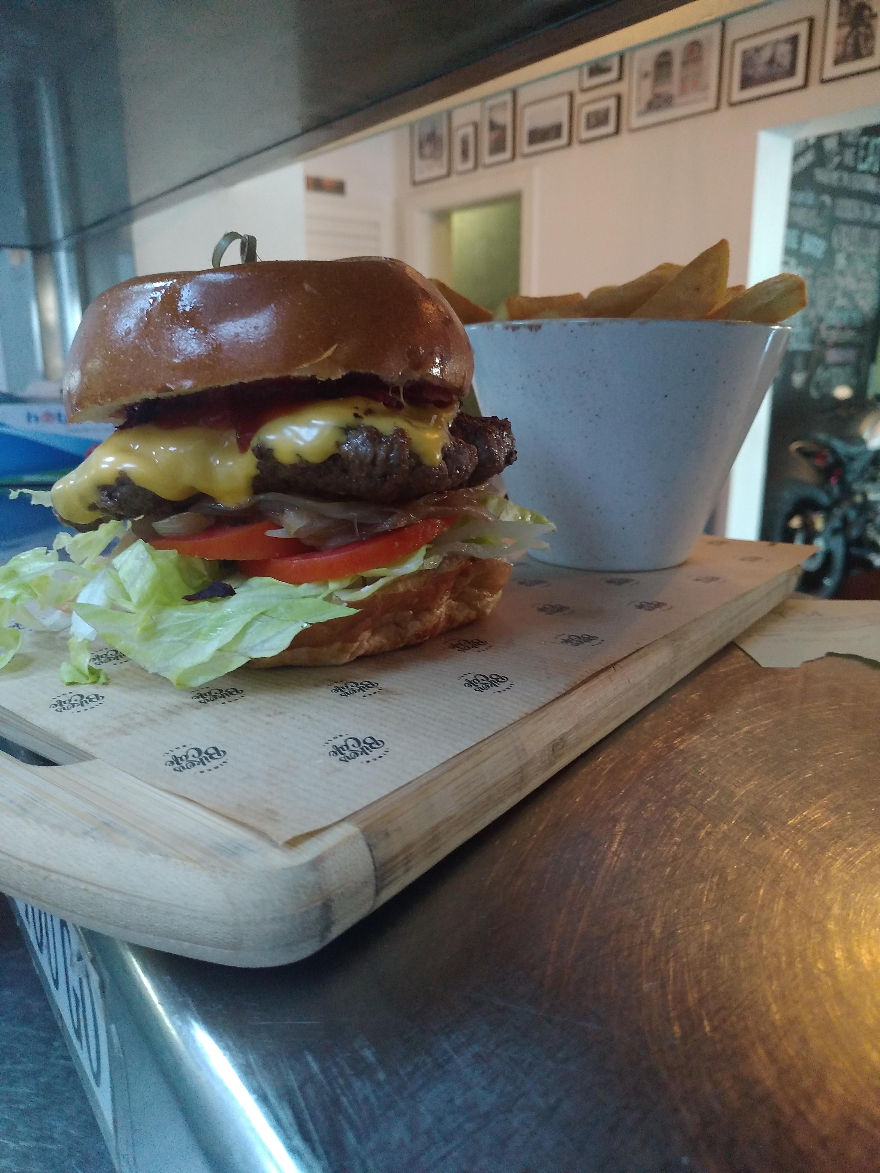 Burger with the works | Scrolller