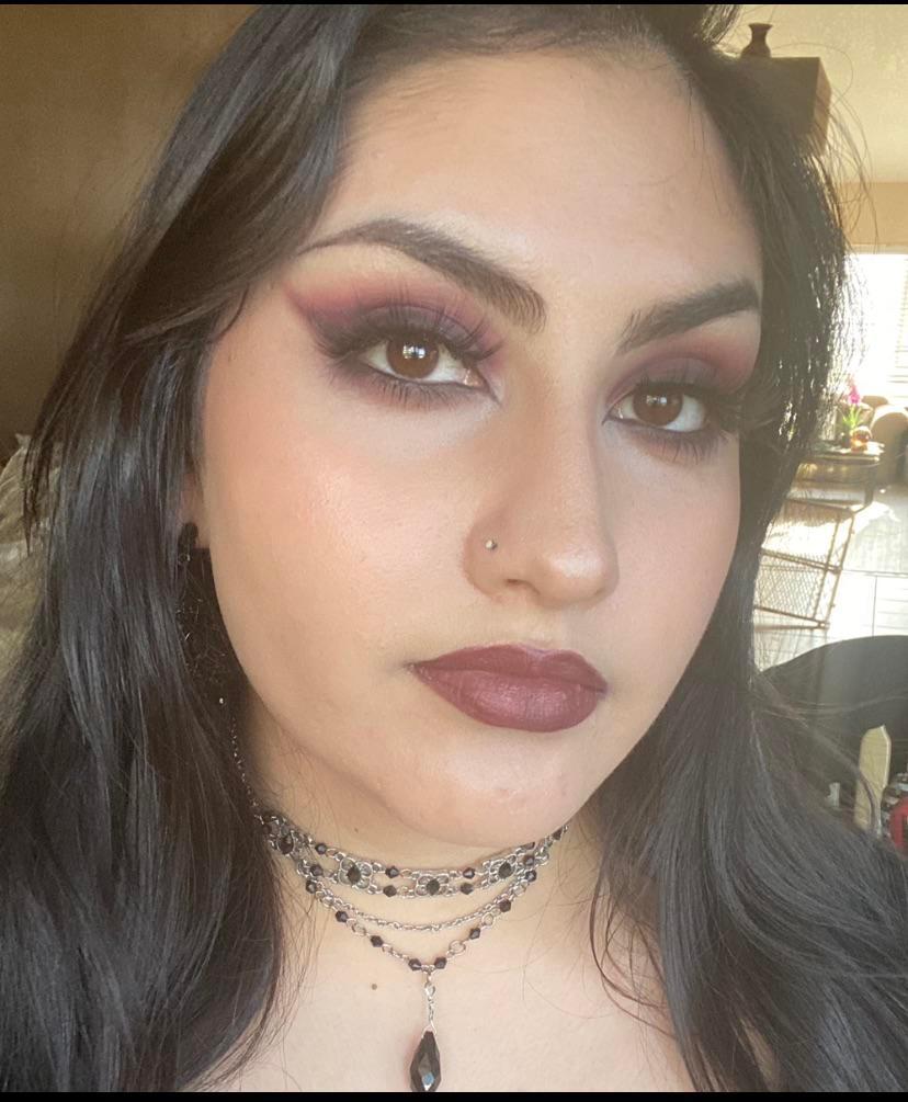 Burgundy look | Scrolller