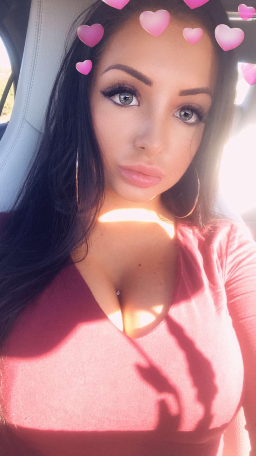 Busty Bimbo | Scrolller