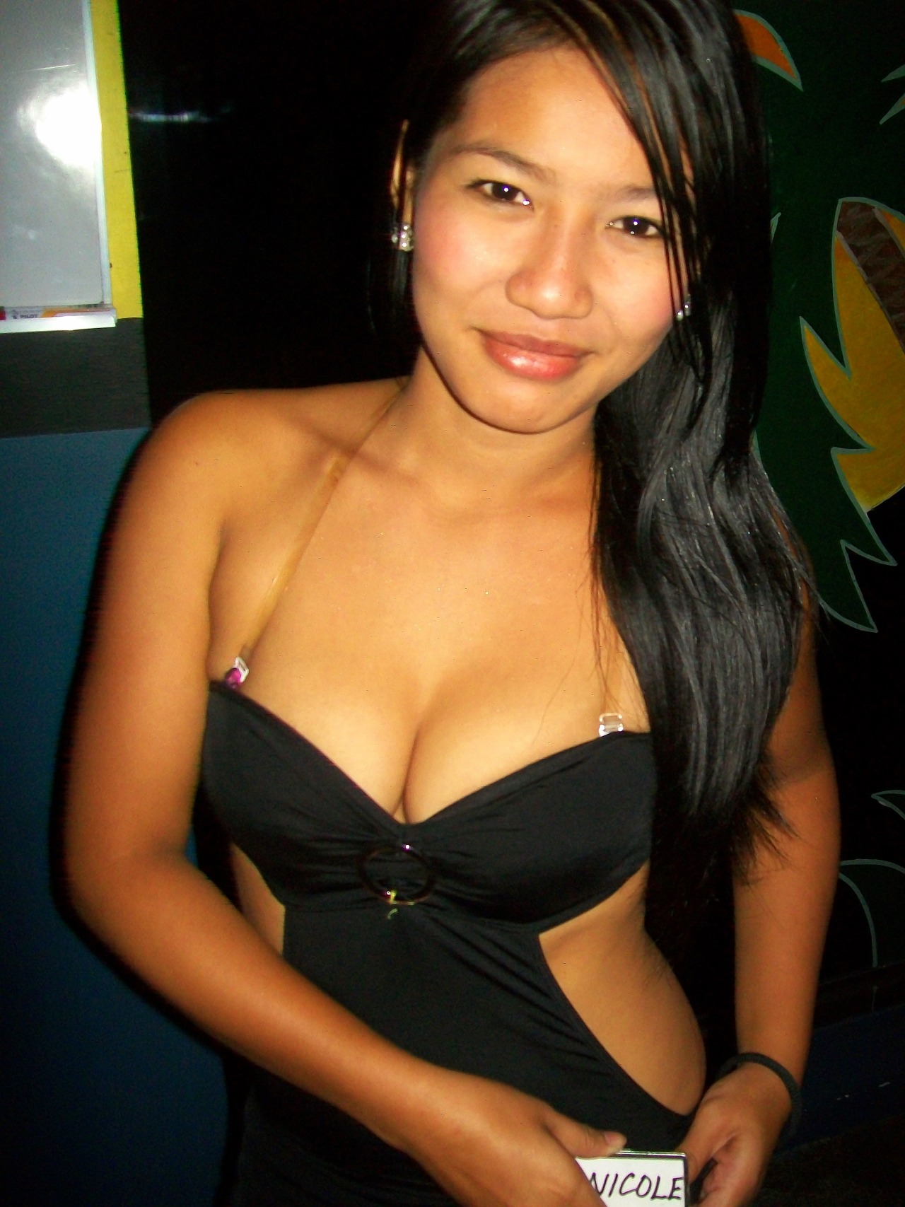 Busty Filipina GRO Nicole Angeles City | Scrolller