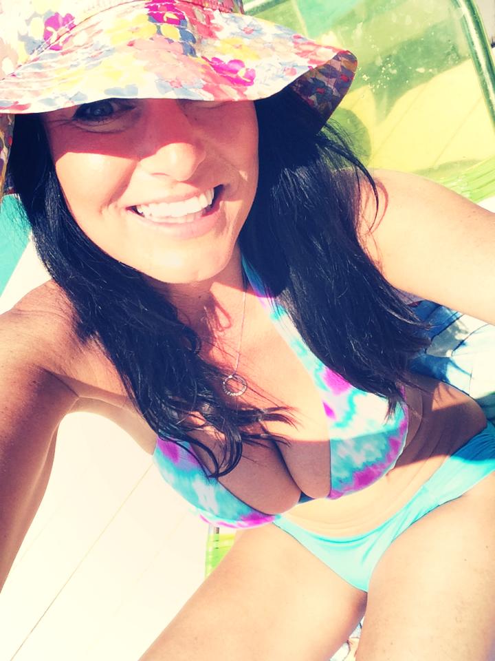 Busty Milf Scrolller
