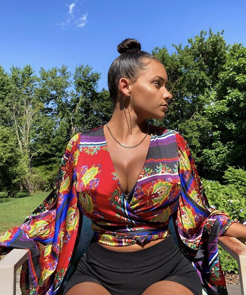 Busty Scrolller