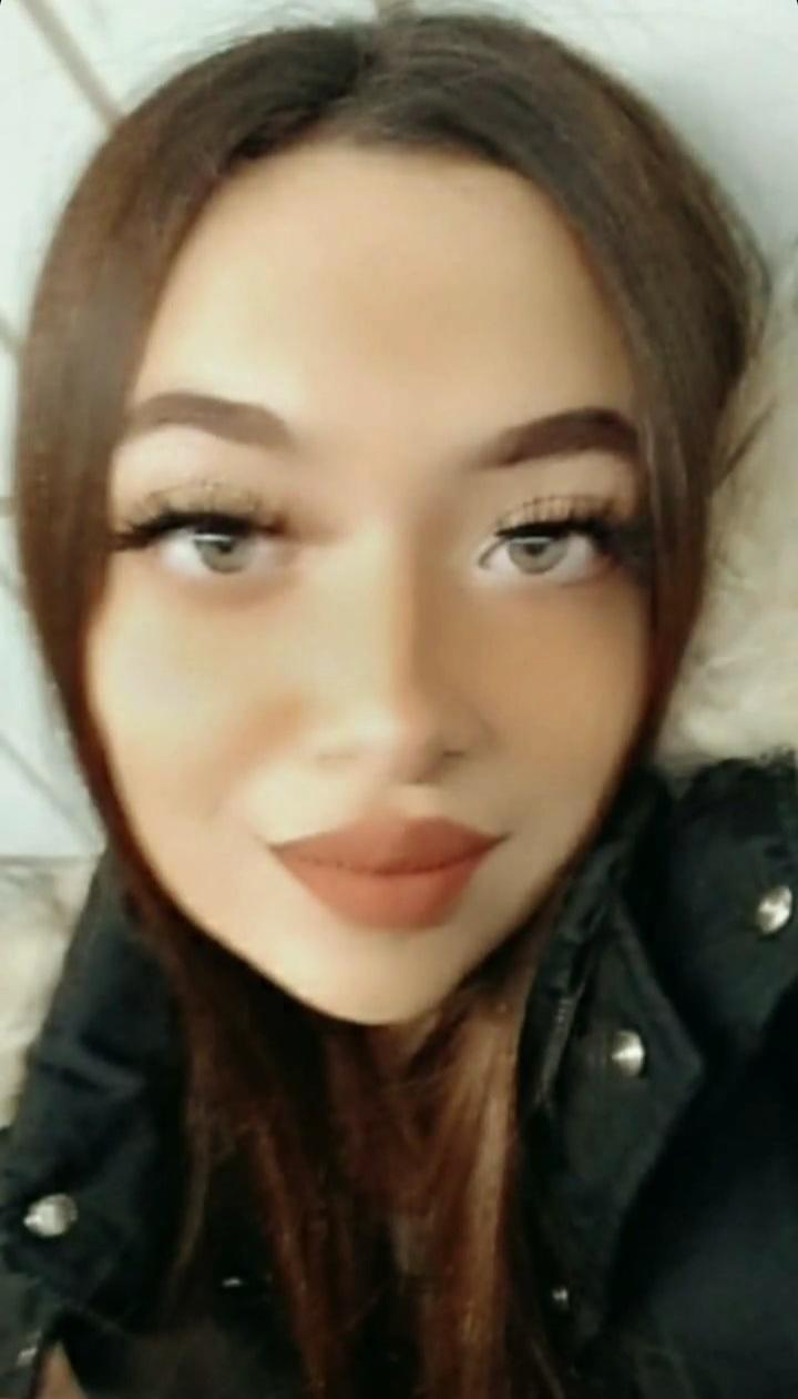 Butterface | Scrolller