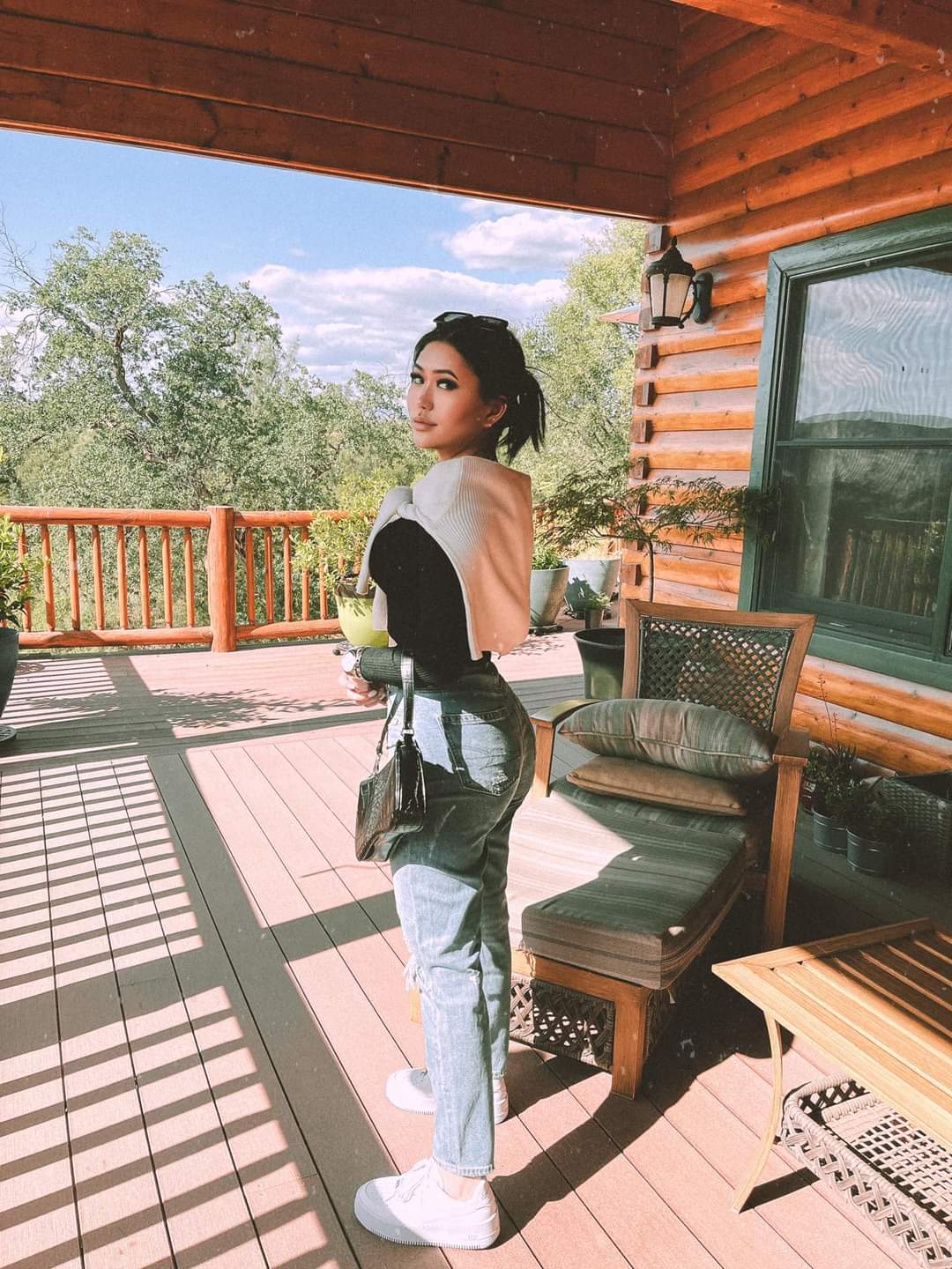 "Cabin bum" | Scrolller