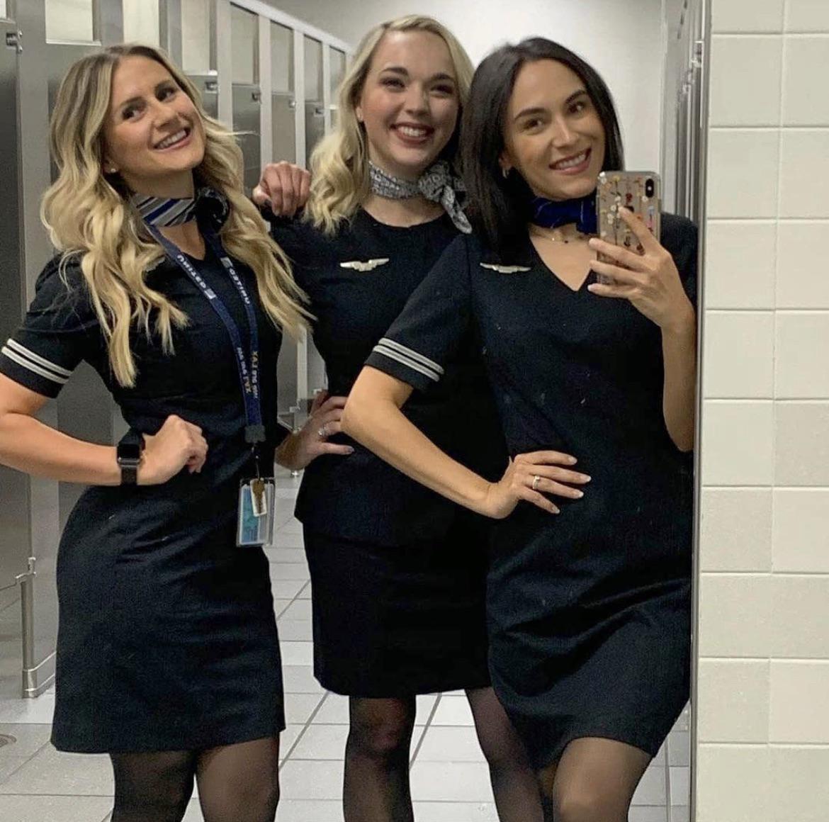 Cabin crew | Scrolller