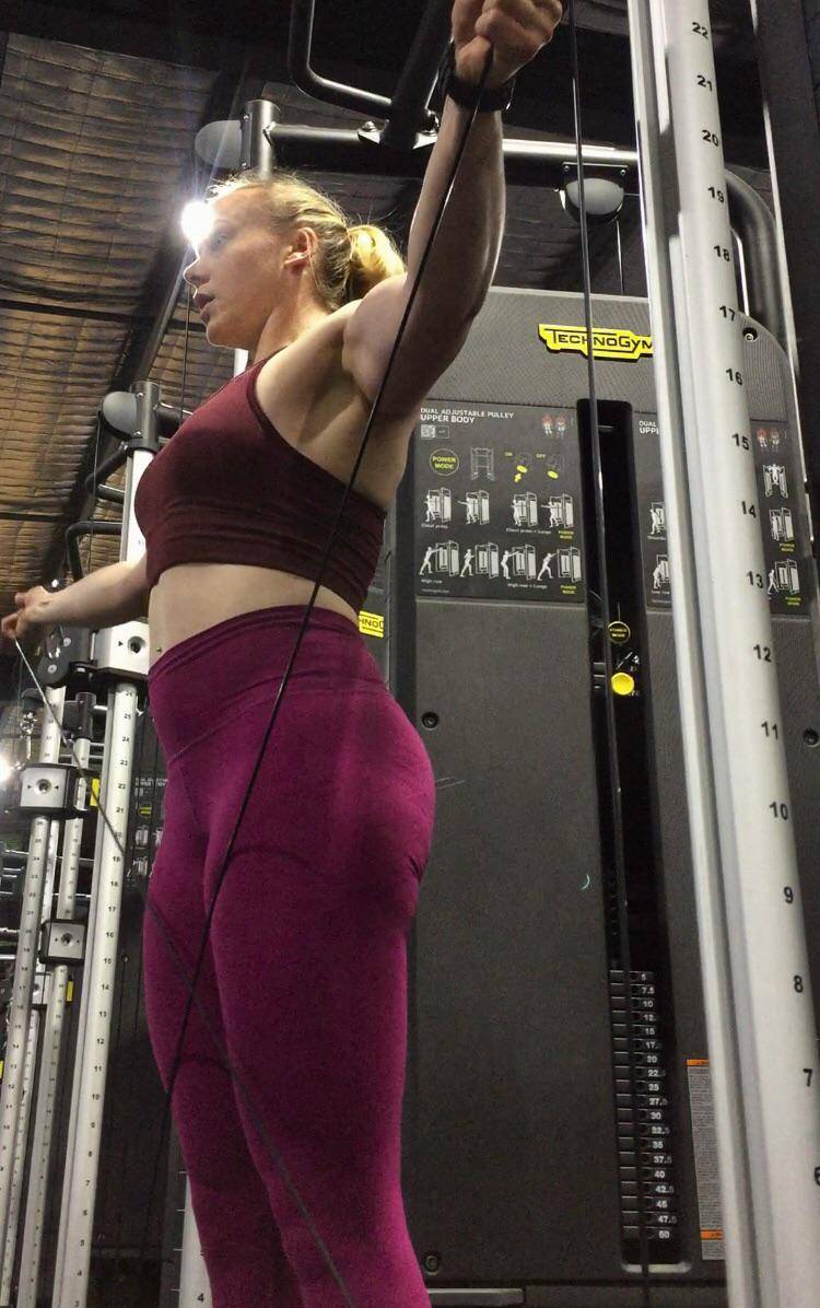 Cable lateral raise | Scrolller