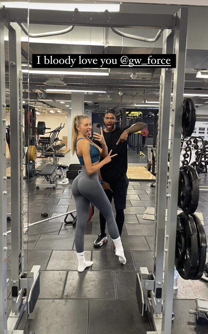 Cake 🍑 | Scrolller