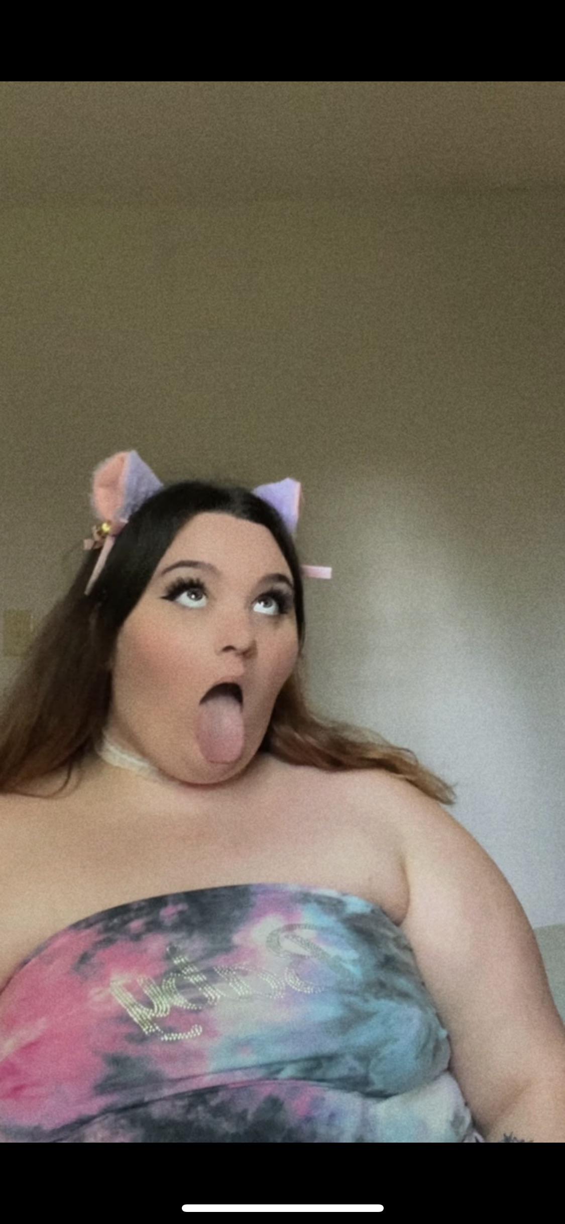 Call me a good girl please? Make my day! Praise me 💕🥰 | Scrolller