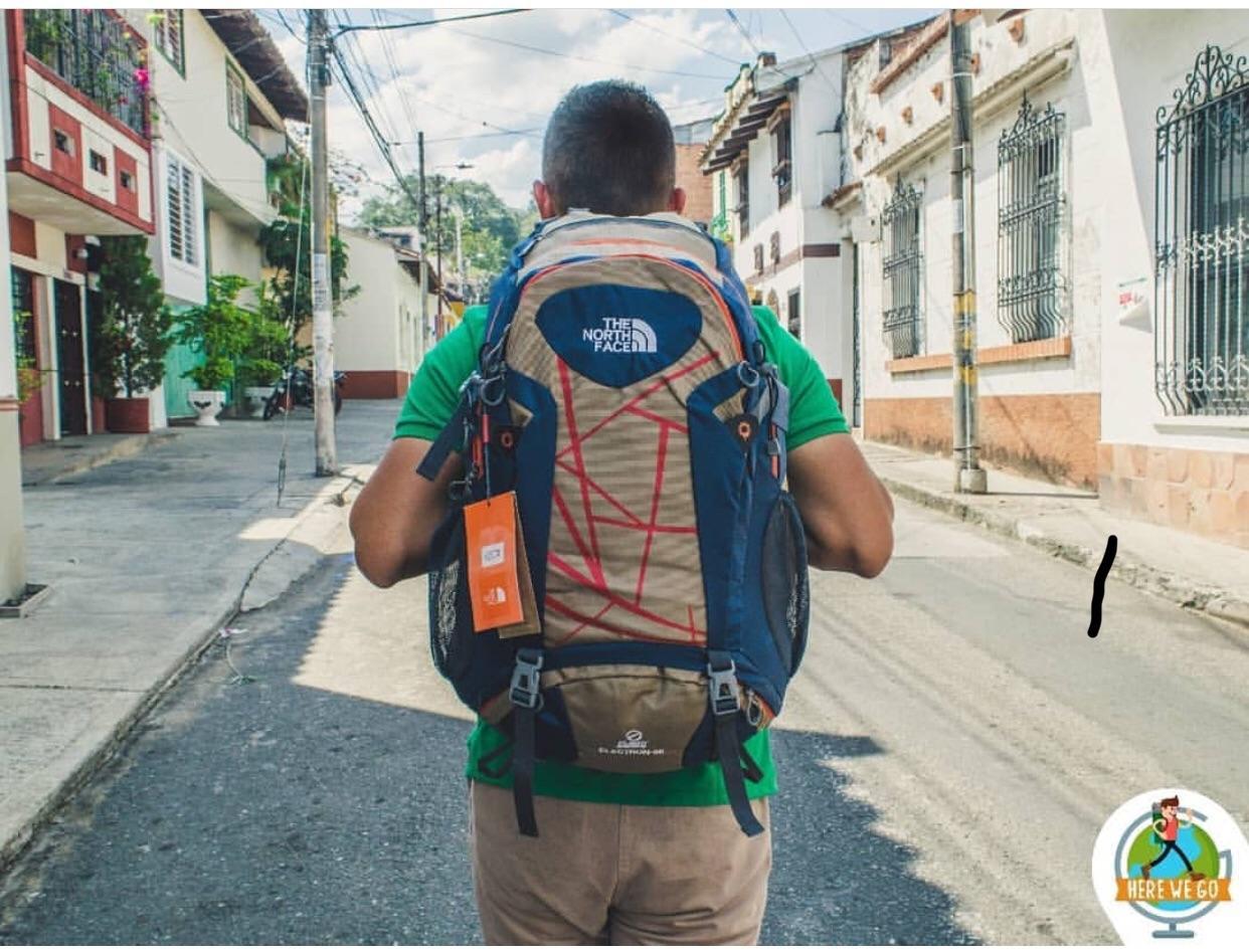 Can anyone identify this backpack? It's 50L if that helps! | Scrolller