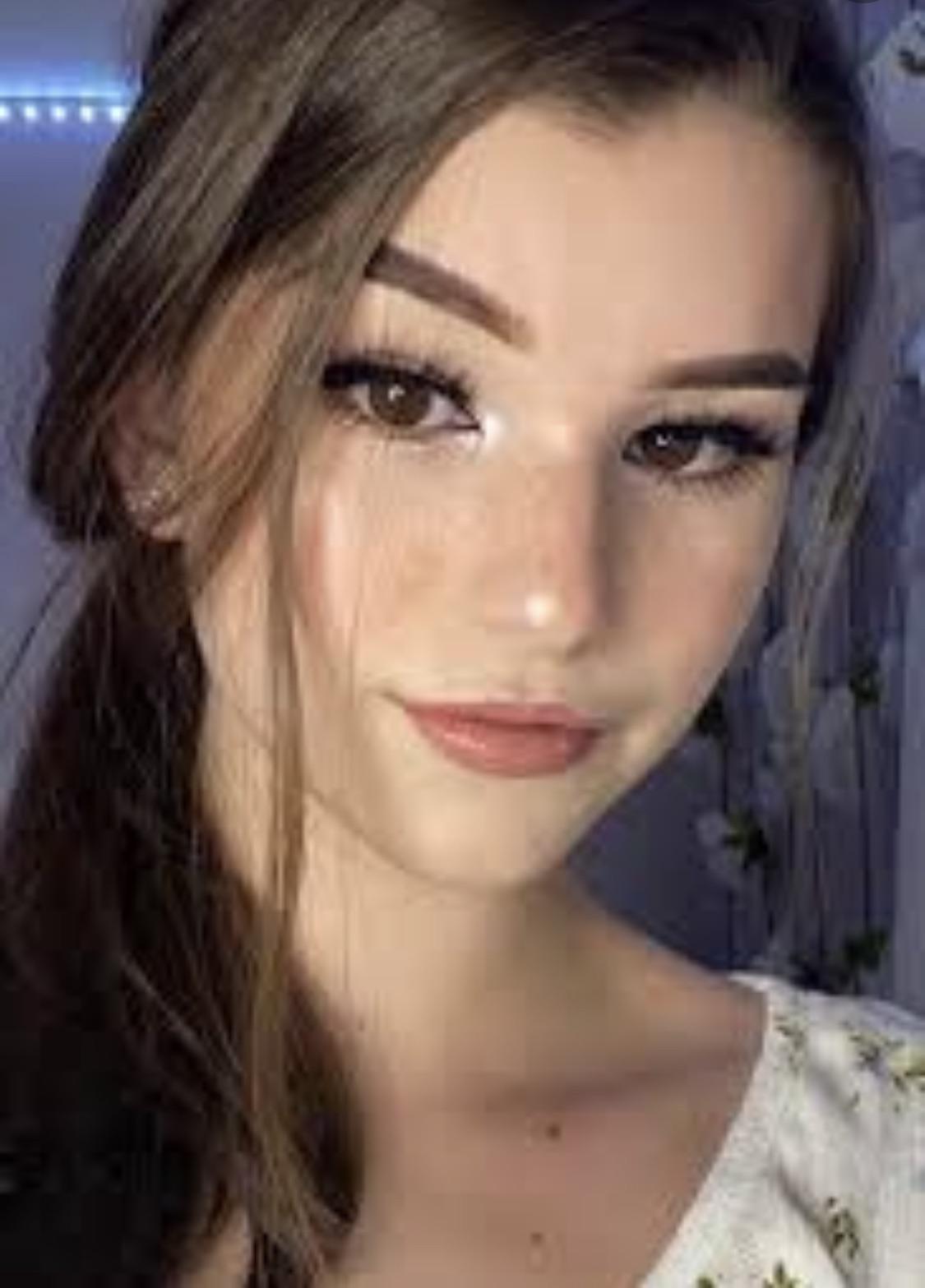 Can anyone rp as her (scenario planned) | Scrolller