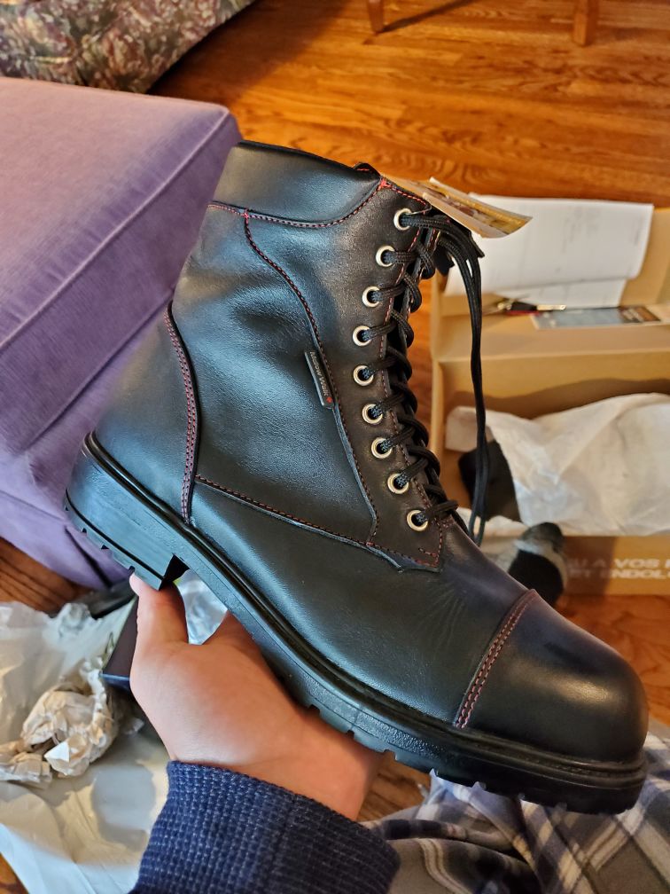 Can anyone suggest a good boot similar to this style? Docmartins vibe ... Can anyone suggest a good boot similar to this style? Docmartins vibe ...