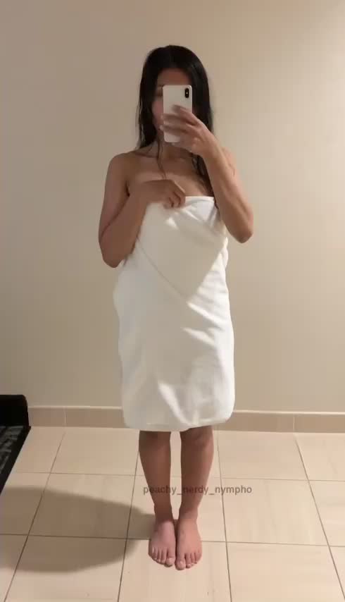 Fresh out the shower. Wanna get me dirty again?😉 | Scrolller