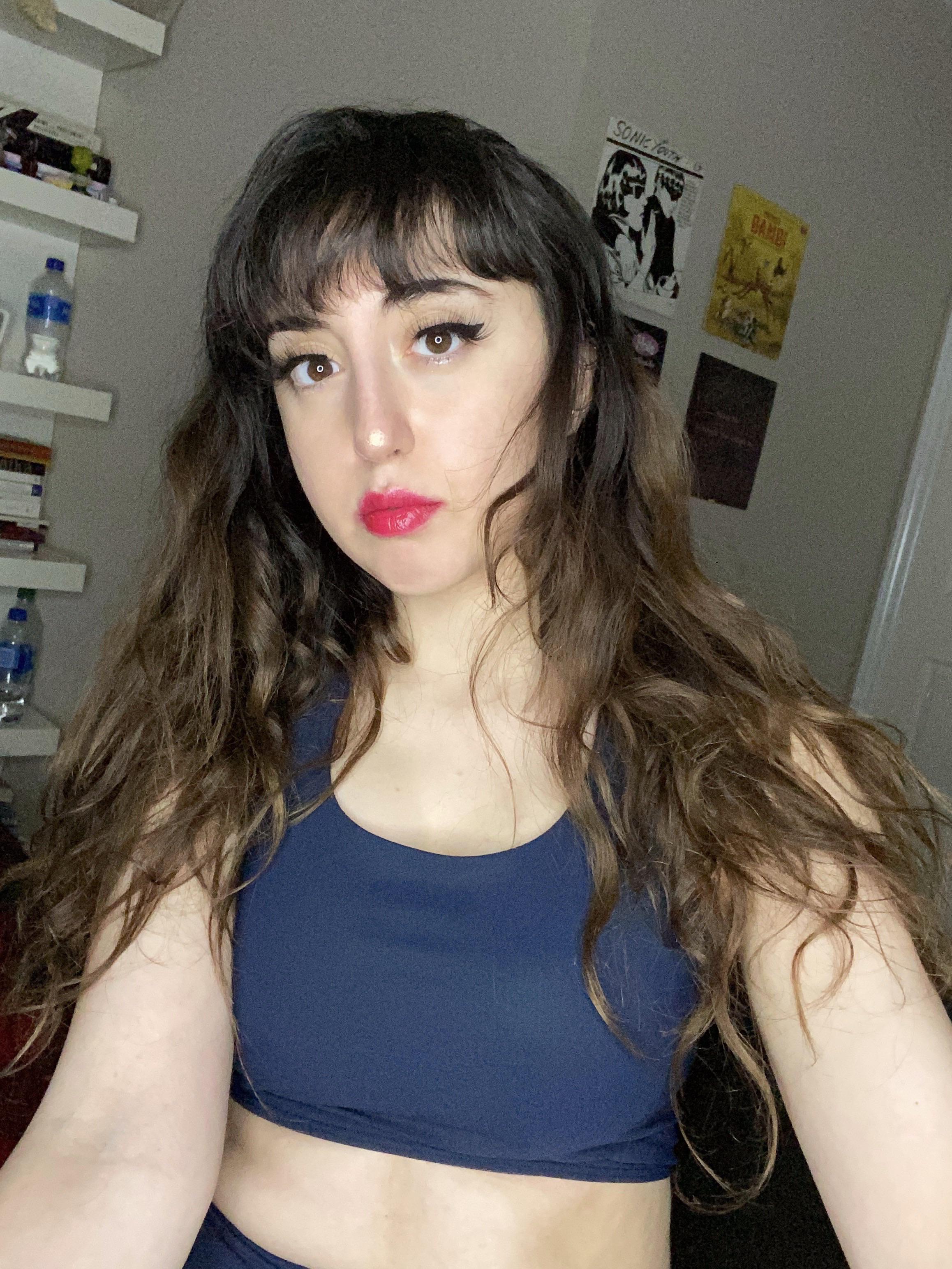 Can i be your gf please 😊 [f20] | Scrolller