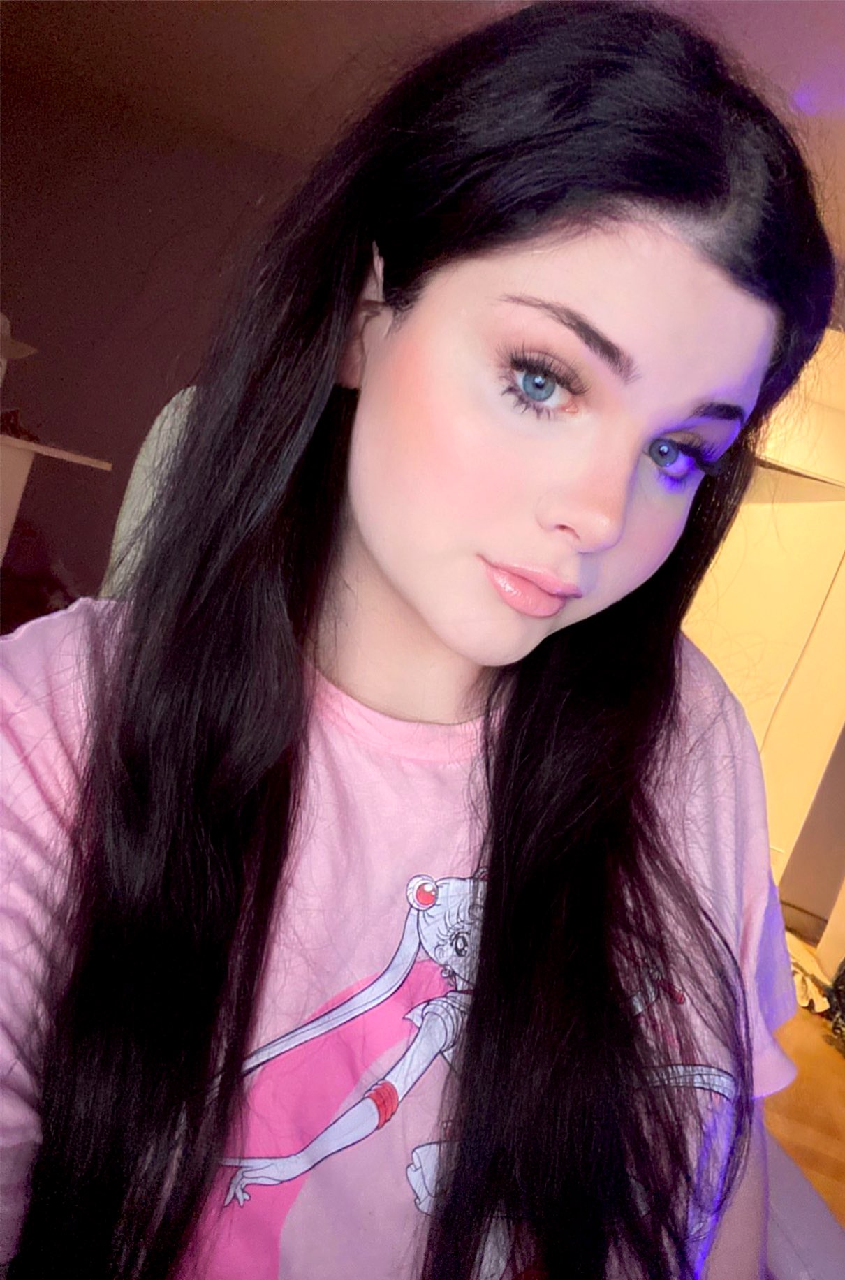 can i TRAP u between my thighs real quick? bro? | Scrolller