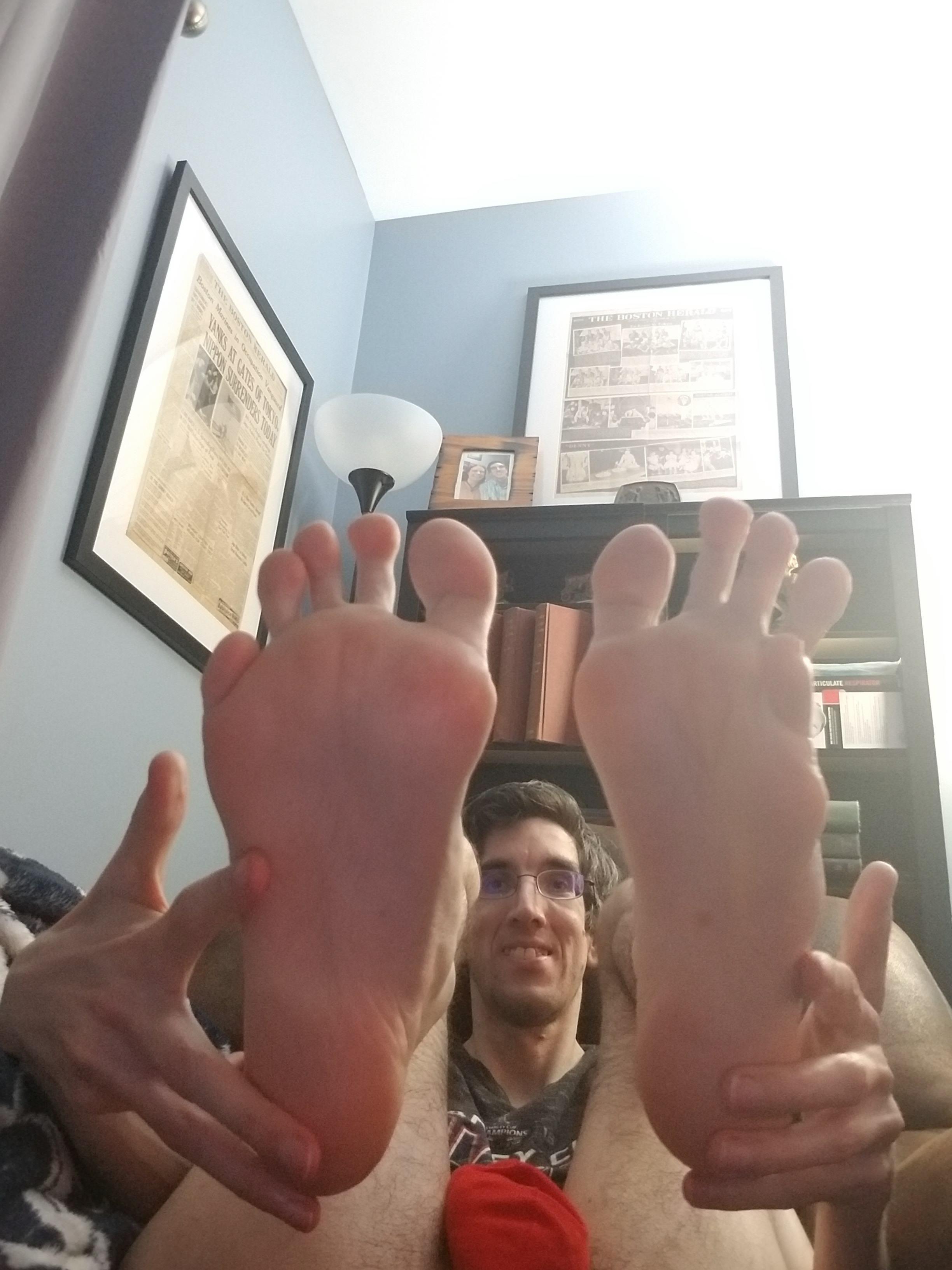 Can Someone Rub My Feet Scrolller