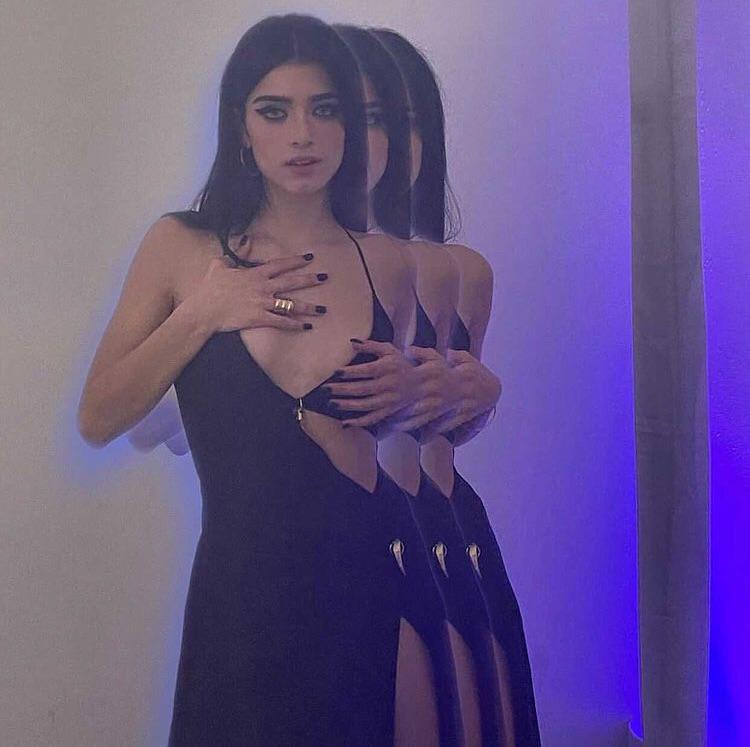 Let’s stroke to Dixie Damelio | Scrolller