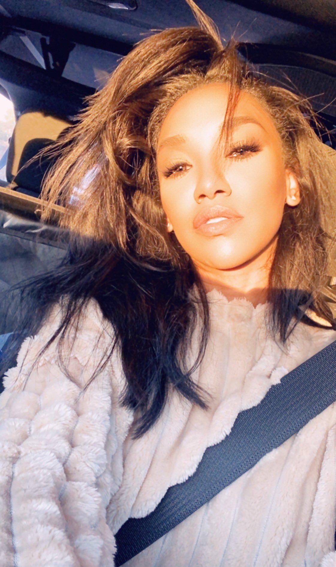 Candice Patton | Scrolller