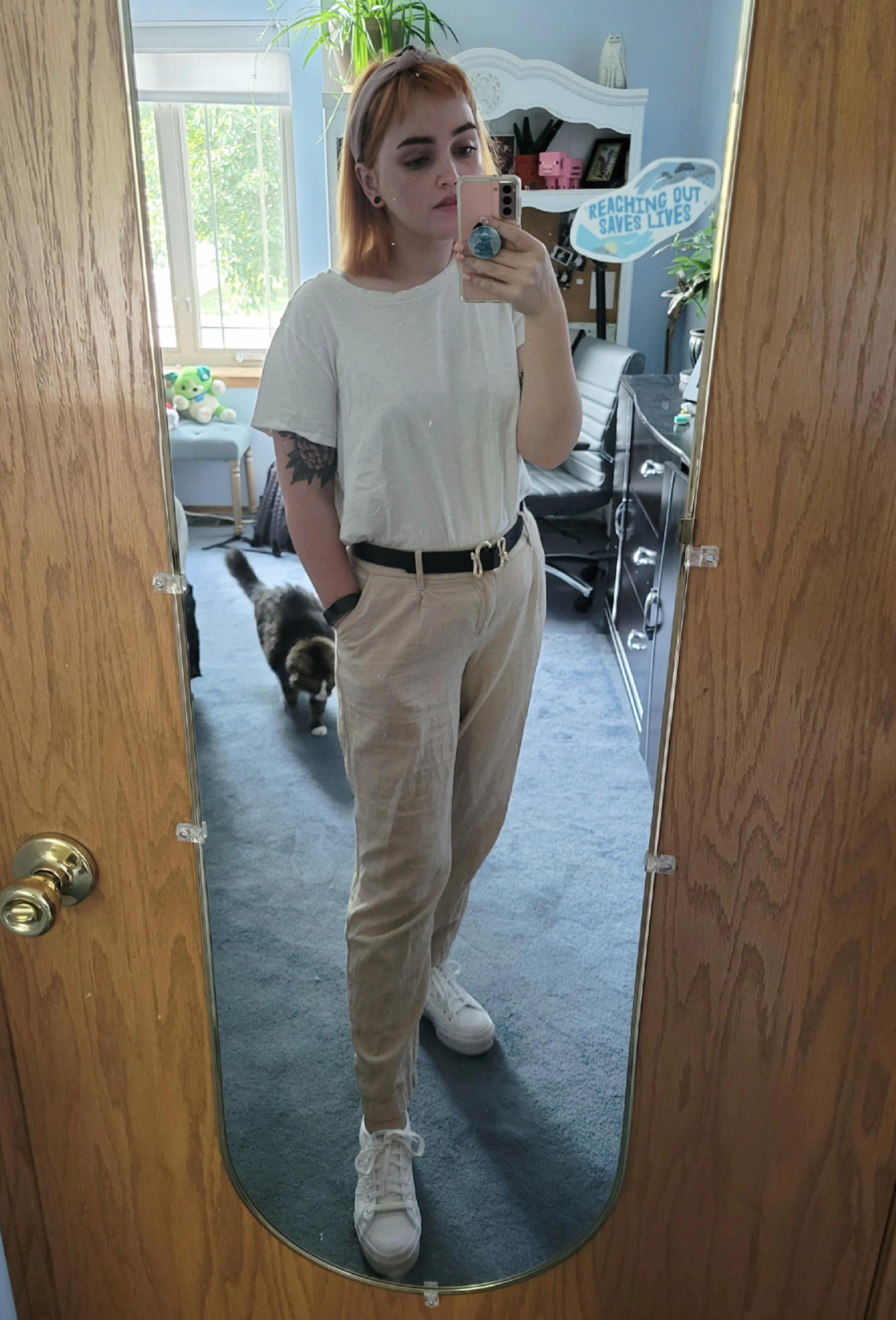 can't help but keep it simple | Scrolller