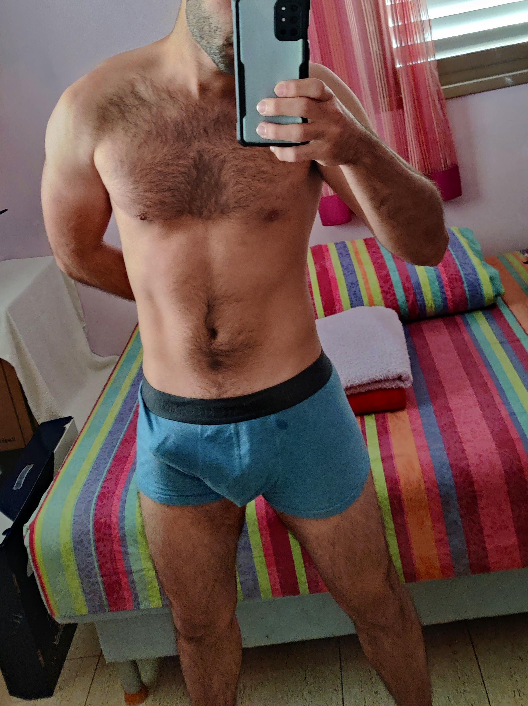 Can't hide | Scrolller