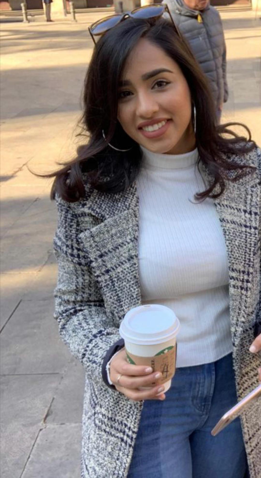 Can't hide in white. Iktr | Scrolller