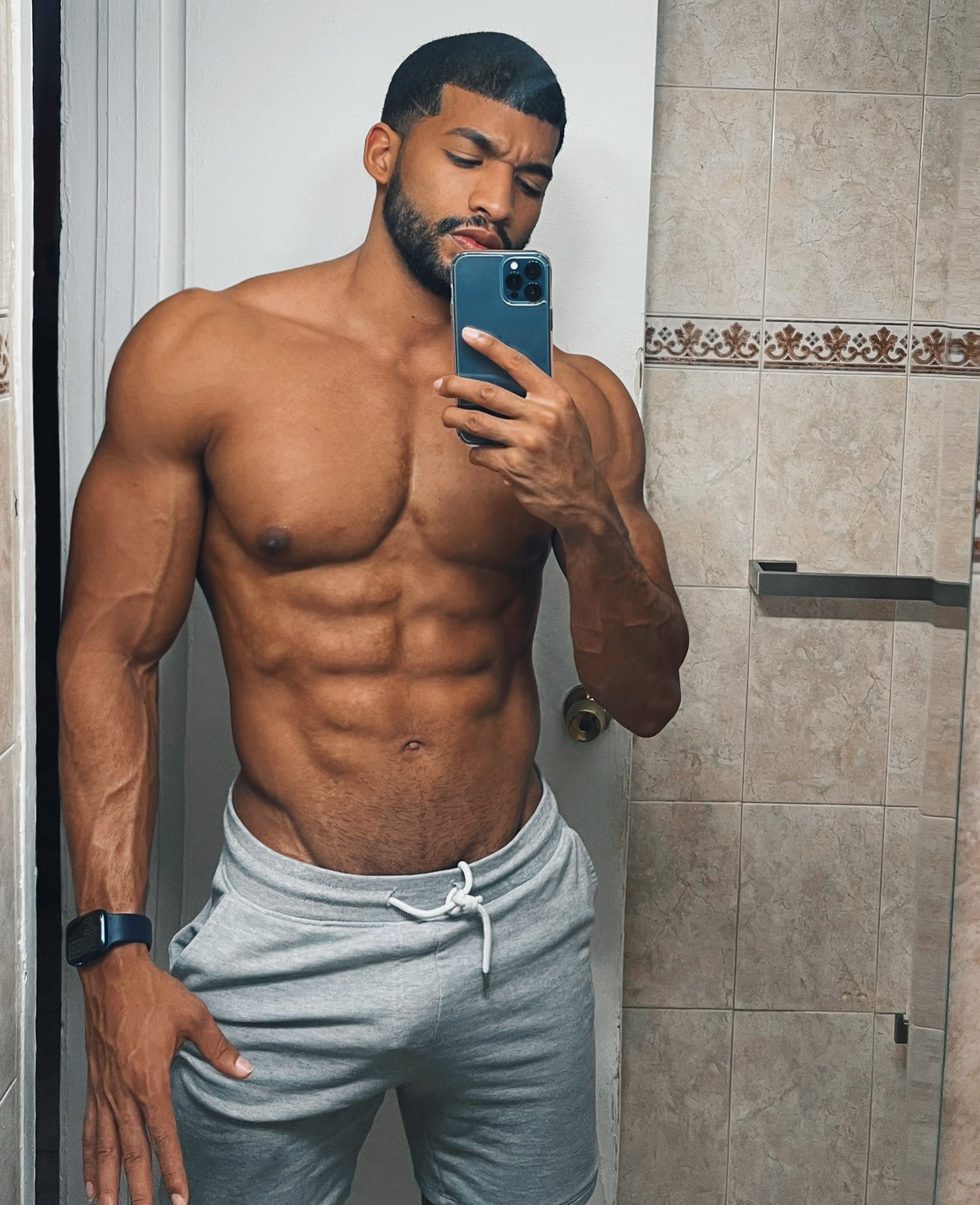 Capitán | Scrolller