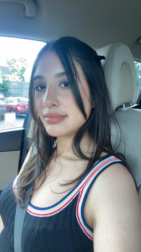 Car selfies are the best 😇 26F | Scrolller