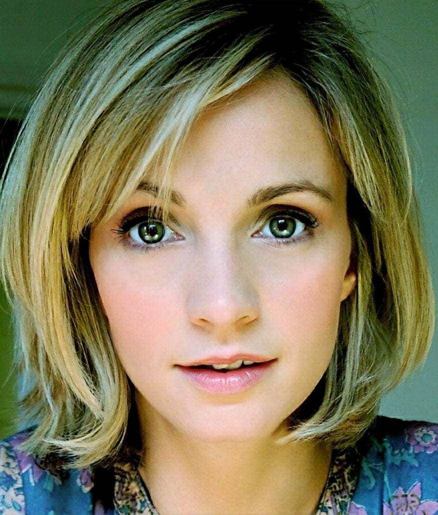 Cara Dillon | Scrolller