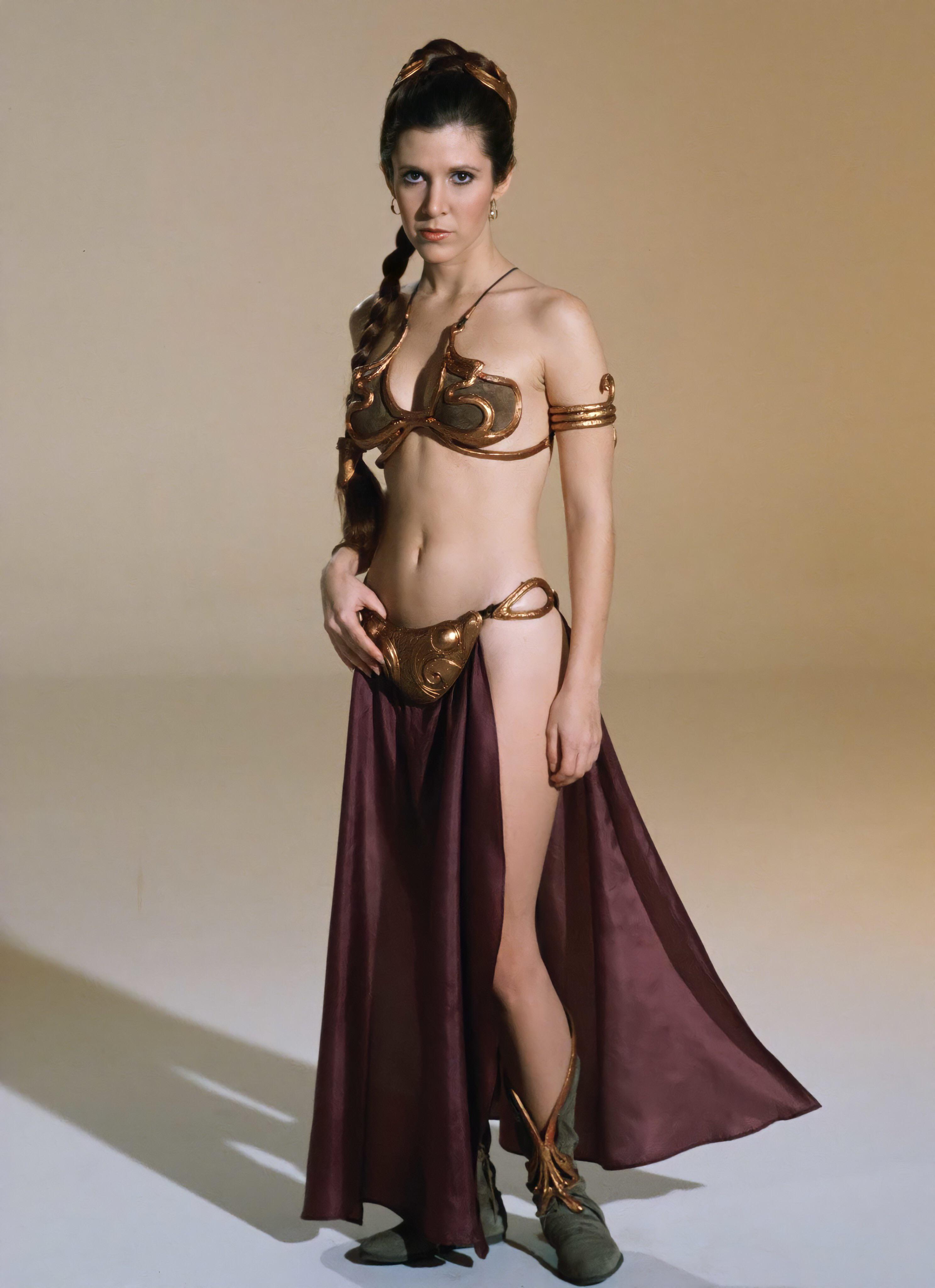 Carrie Fisher | Scrolller