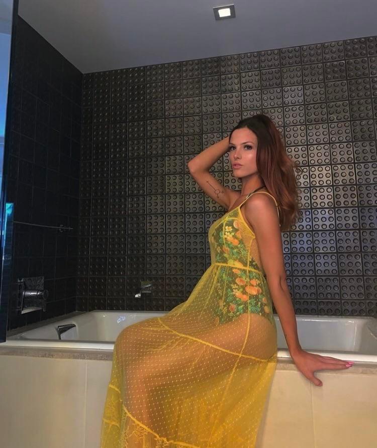 Carrie is just perfect 🖤 | Scrolller